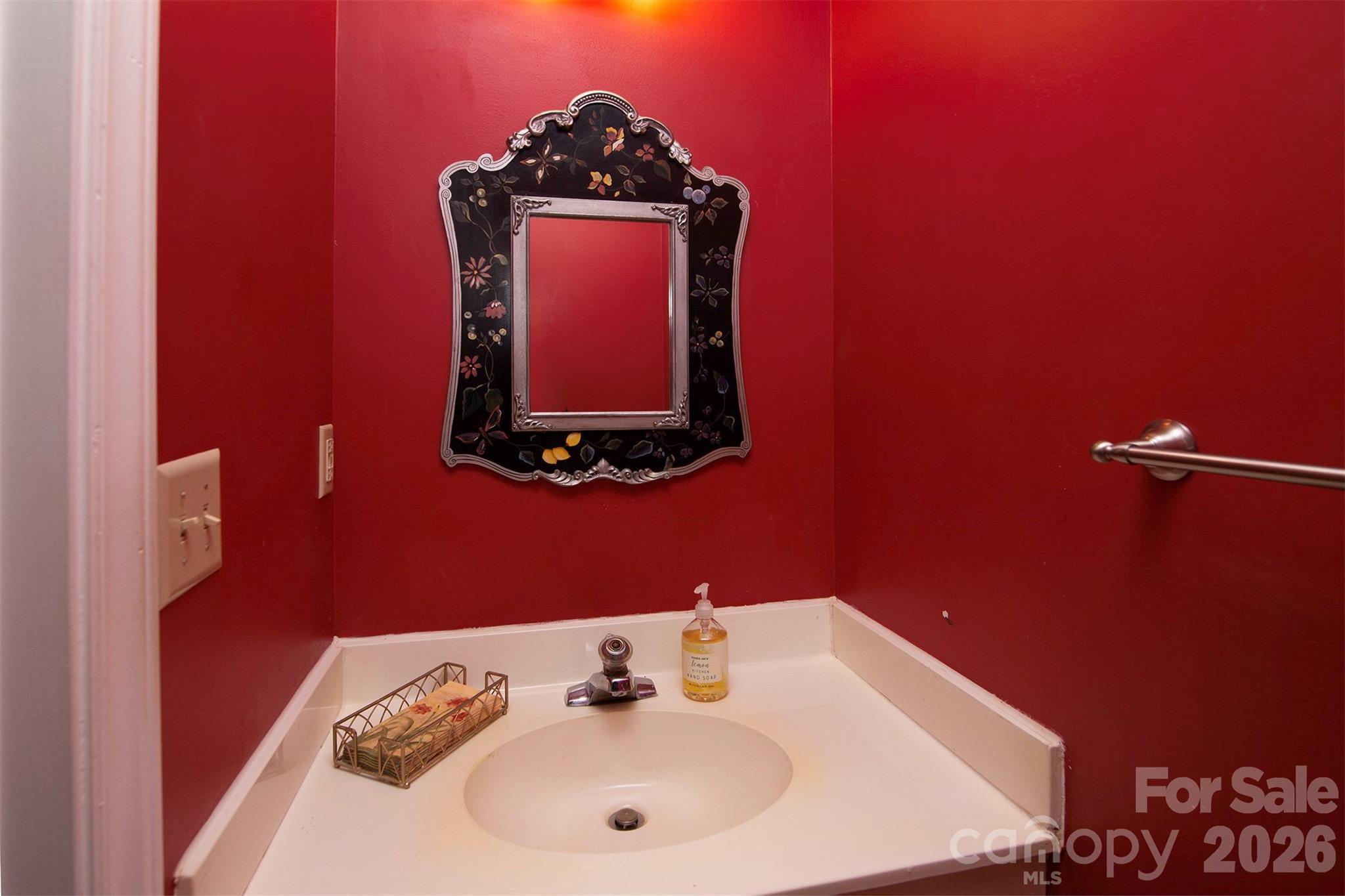 Photo 10 of 6116 Heath Ridge CourtH, Charlotte, NC