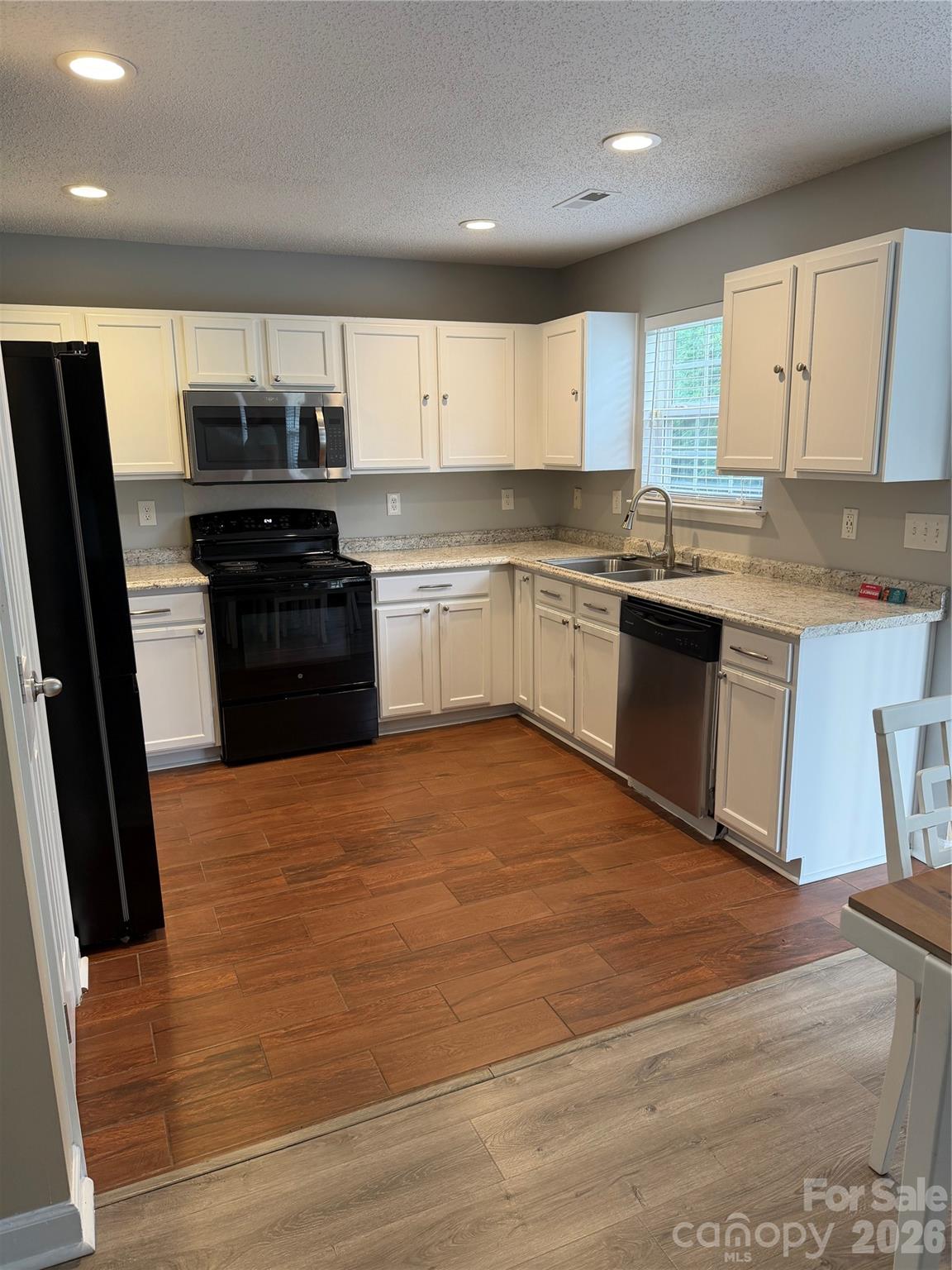 Photo 4 of 9233 Simonton Drive, Charlotte, NC