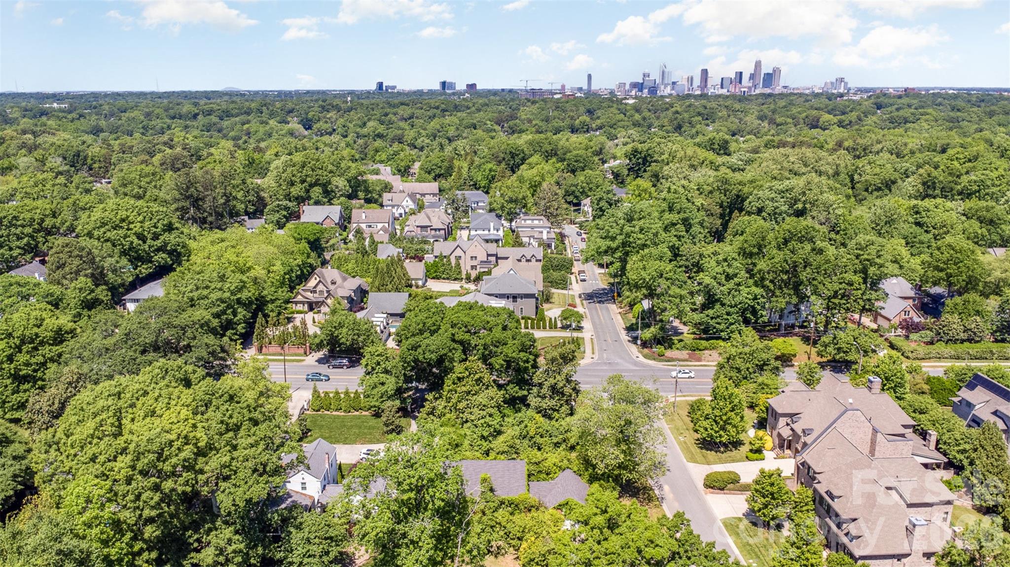 Photo 3 of 1503 S Wendover Road, Charlotte, NC