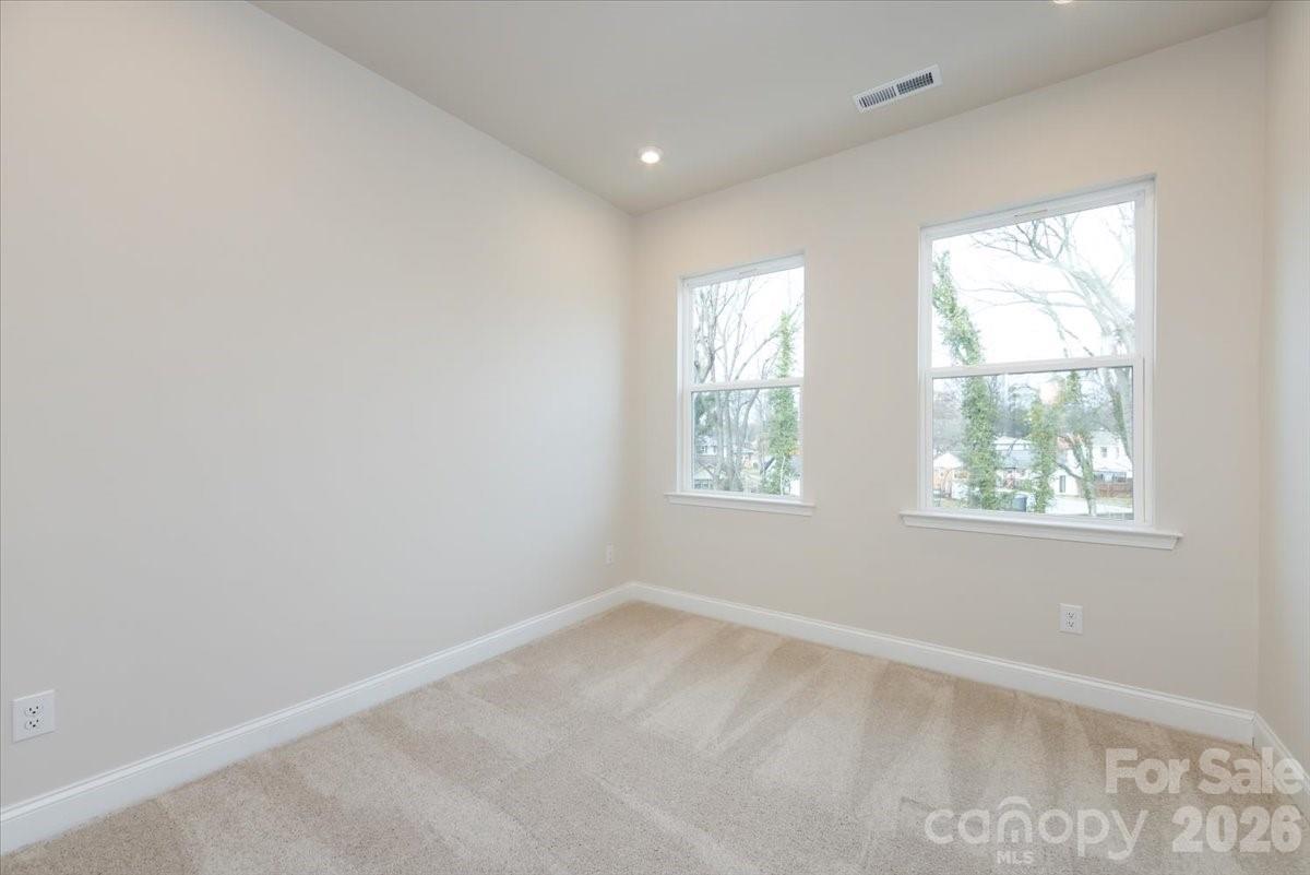 Photo 27 of 909 Archway Lane, Charlotte, NC