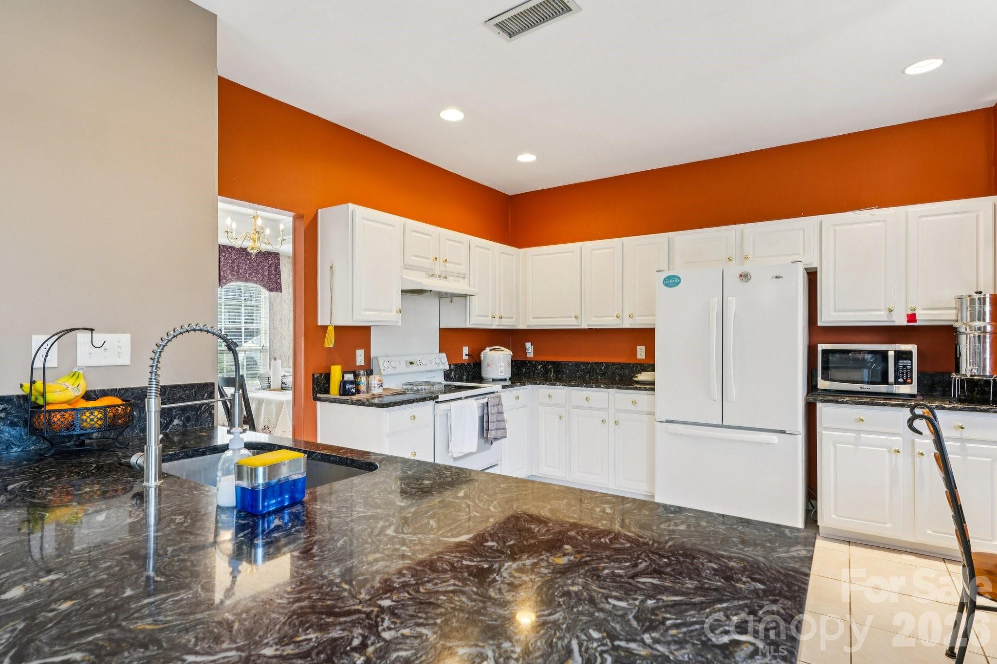 9533 Autumn Applause Drive, Charlotte, NC - photo 14 of 44