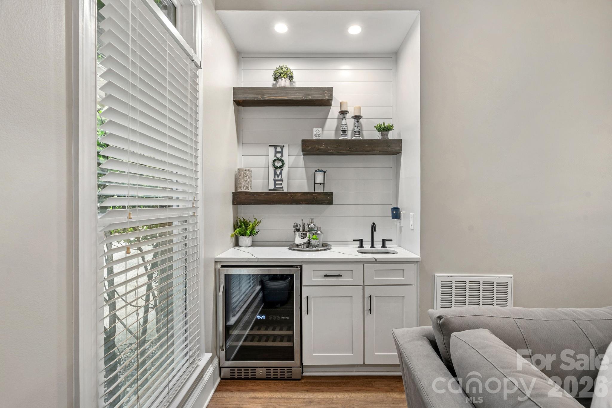 Photo 14 of 5634 Camelot Drive, Charlotte, NC