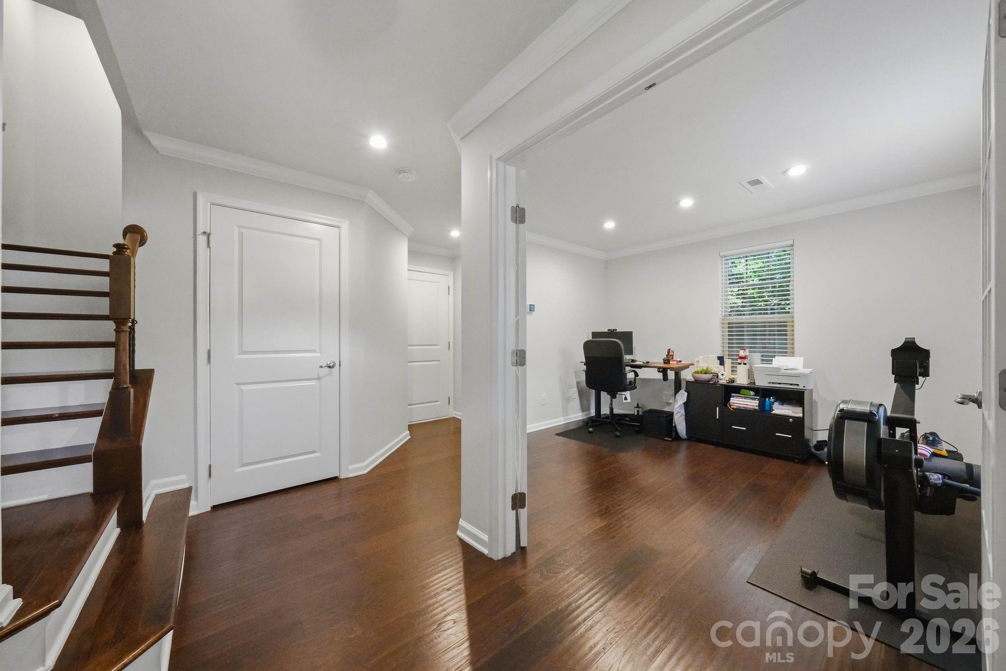 1221 Queen Lyon Court, Charlotte, NC - photo 4 of 46