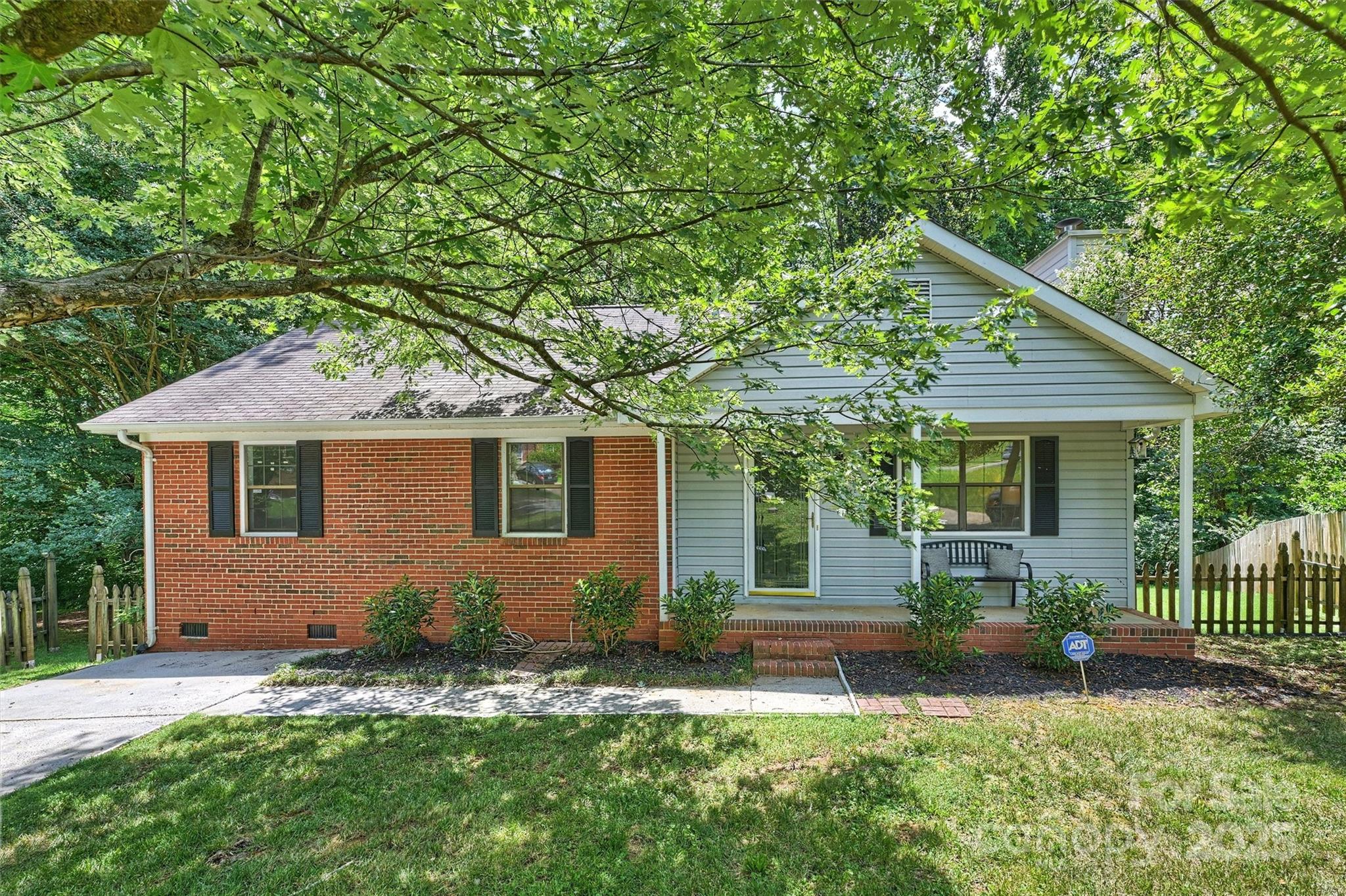 6115 Coltswood Court, Charlotte, NC - photo 1 of 39