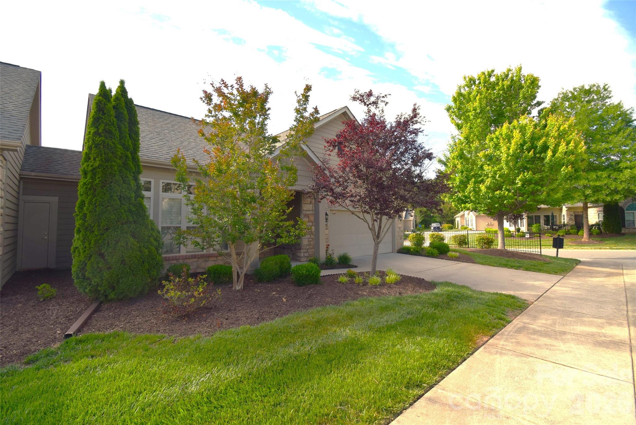 Photo 3 of 4950 Polo Gate Boulevard, Charlotte, NC