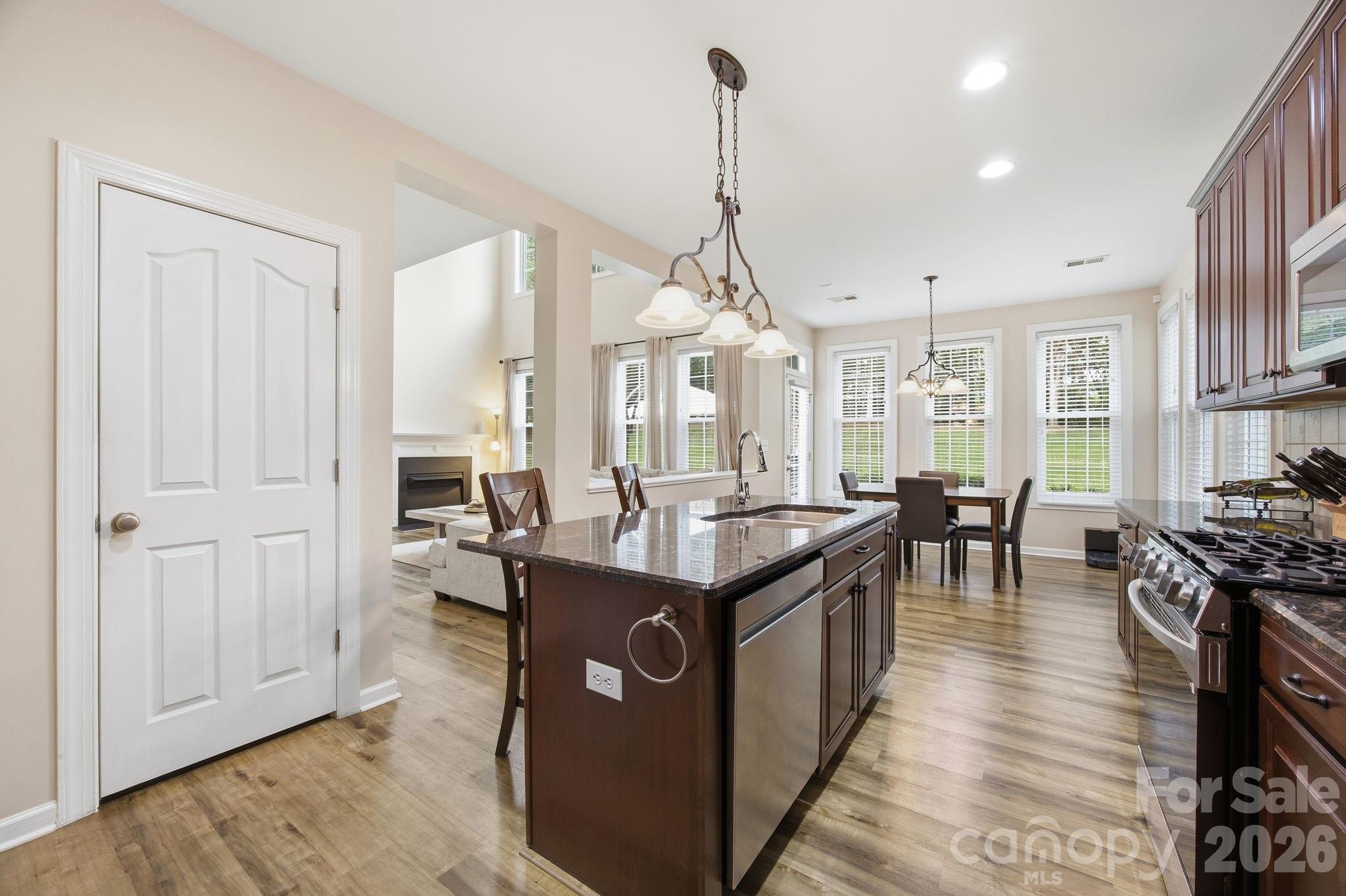Photo 10 of 16106 Cloverleaf Court, Charlotte, NC