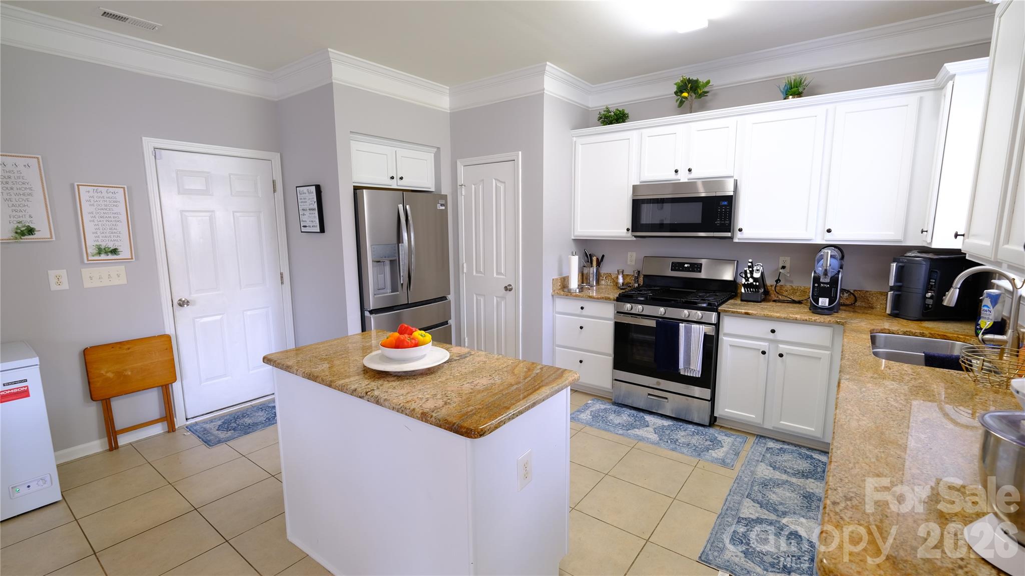 Photo 14 of 608 Wrayhill Drive, Charlotte, NC