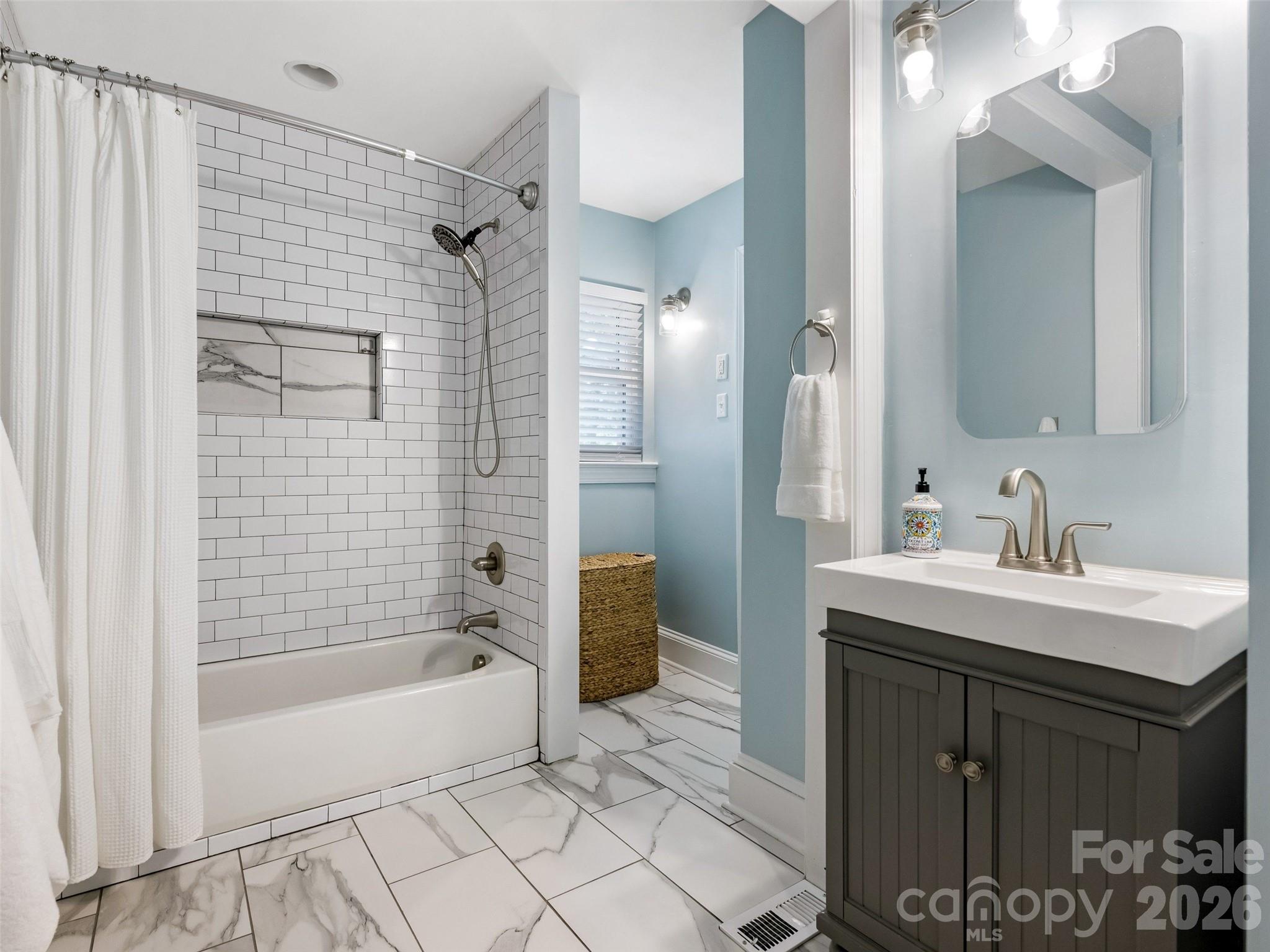 Photo 15 of 2508 Hilliard Drive, Charlotte, NC