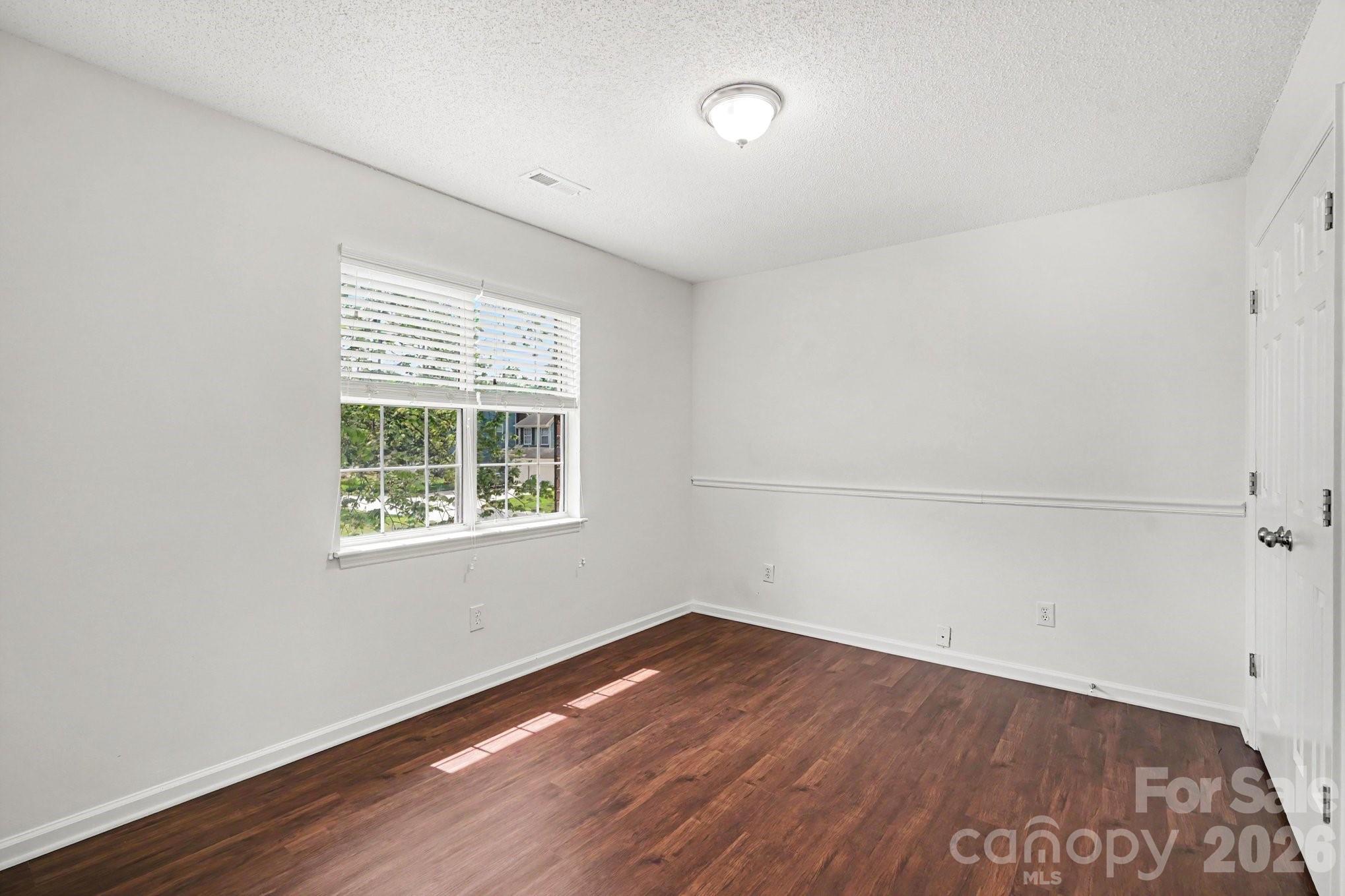 Photo 7 of 12127 Landing Green Drive, Charlotte, NC