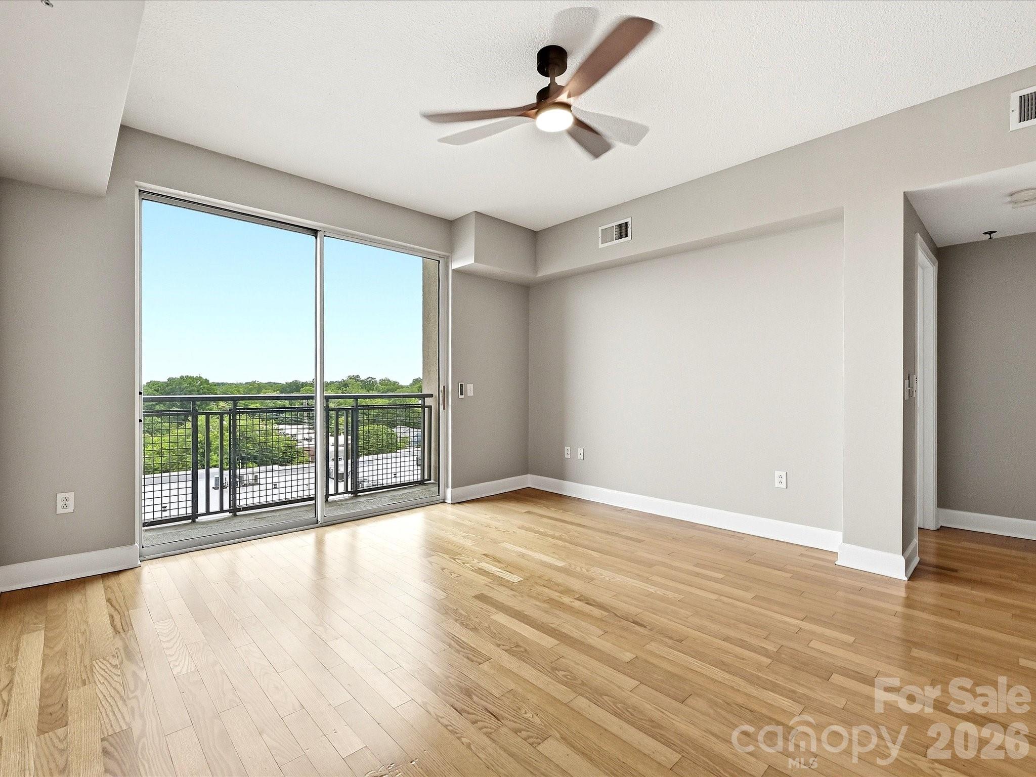 Photo 3 of 1315 East Boulevard813, Charlotte, NC