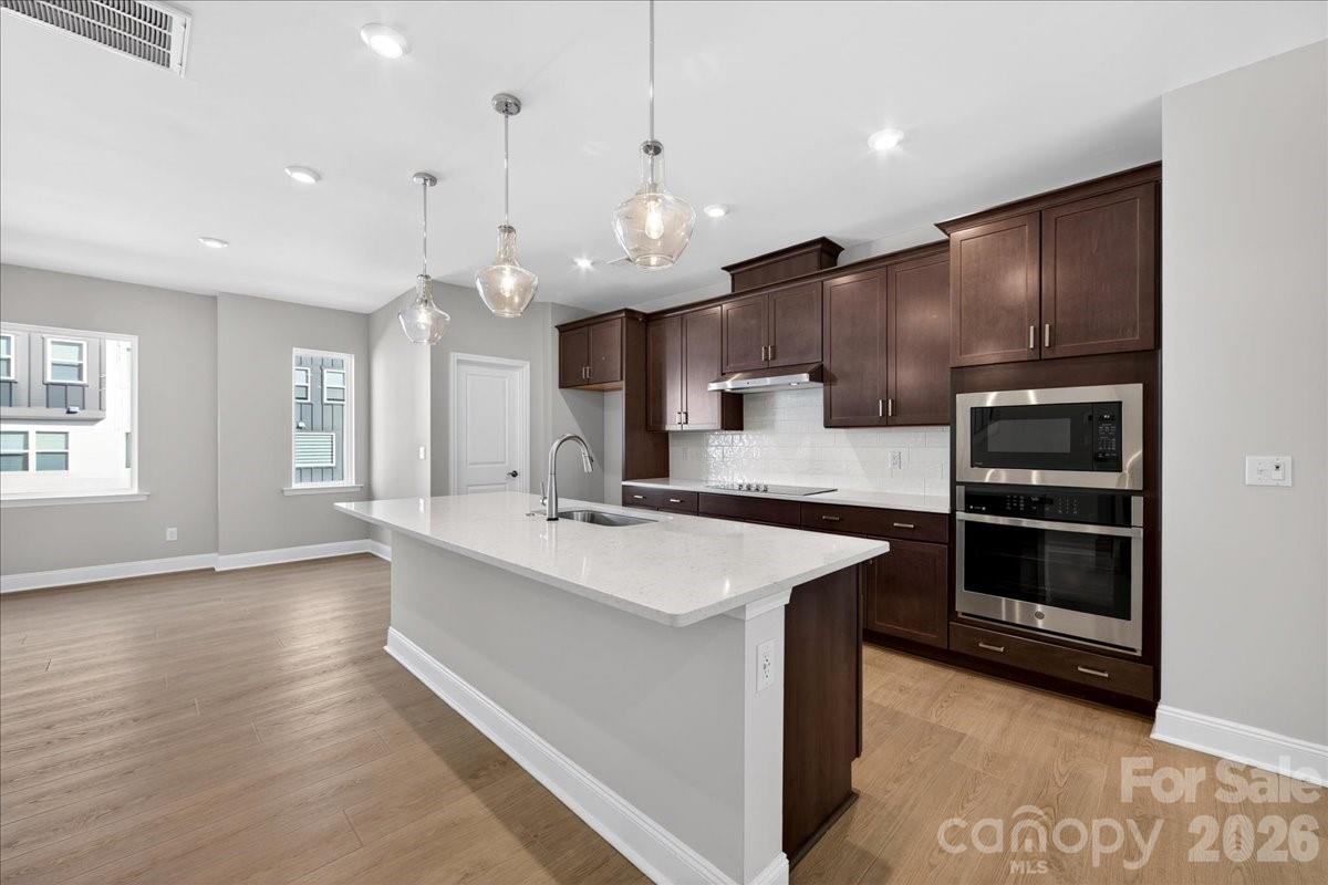 Photo 11 of 7933 Cedarsmith Court, Charlotte, NC