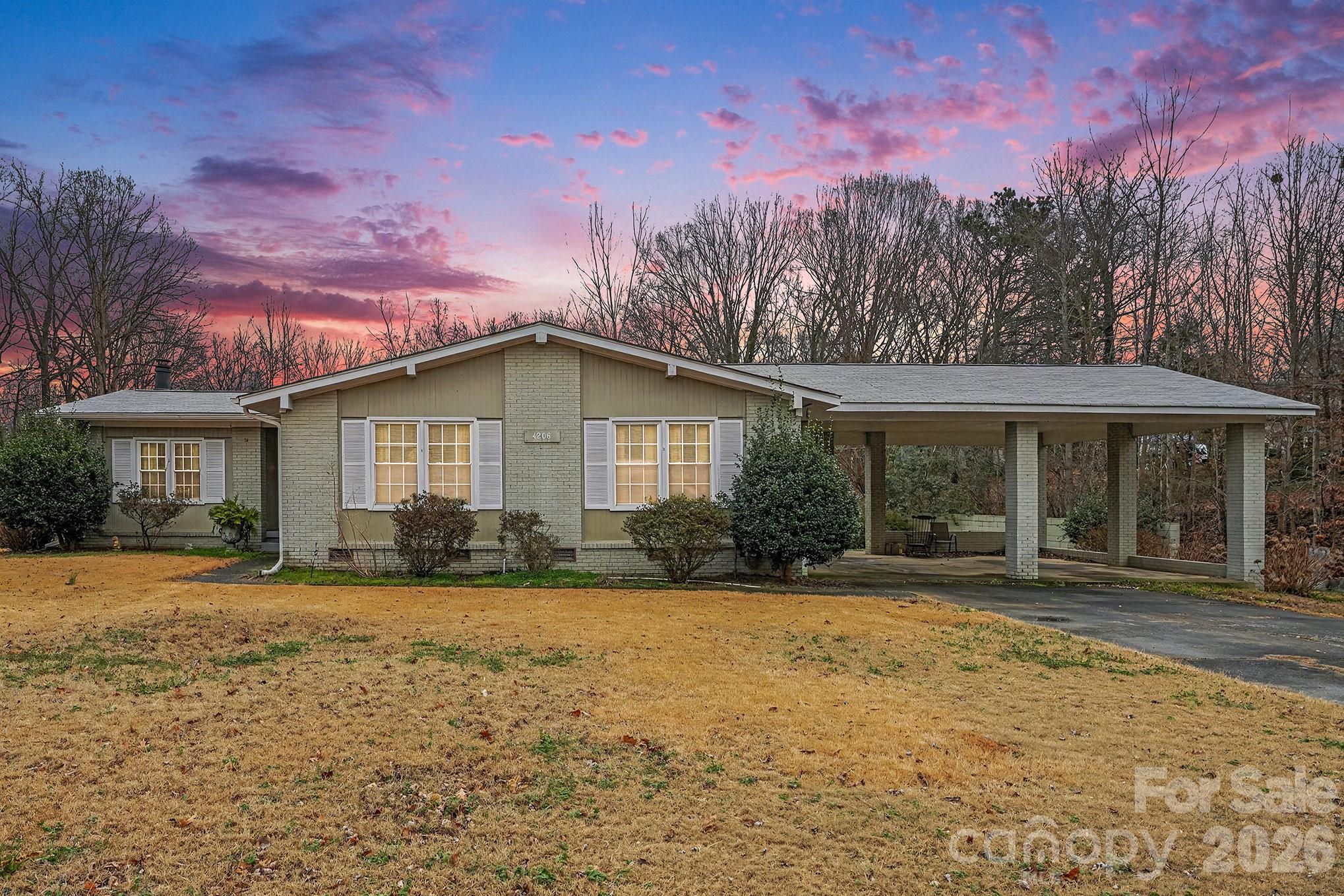 Home for sale at 4206 Tipperary Place, Charlotte, NC — photo 1 of 25