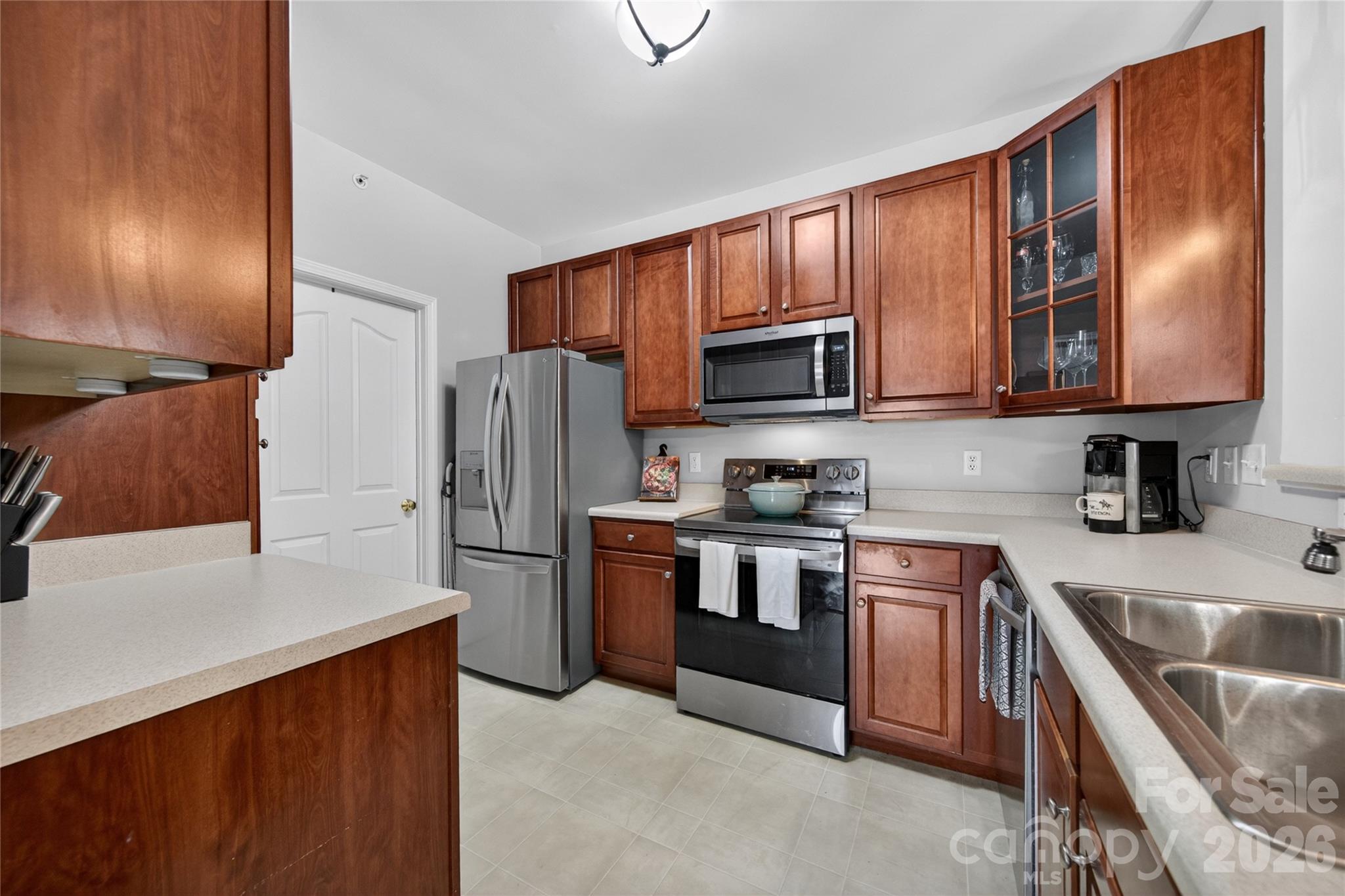 Photo 11 of 11921 Ridgeway Park Drive, Charlotte, NC