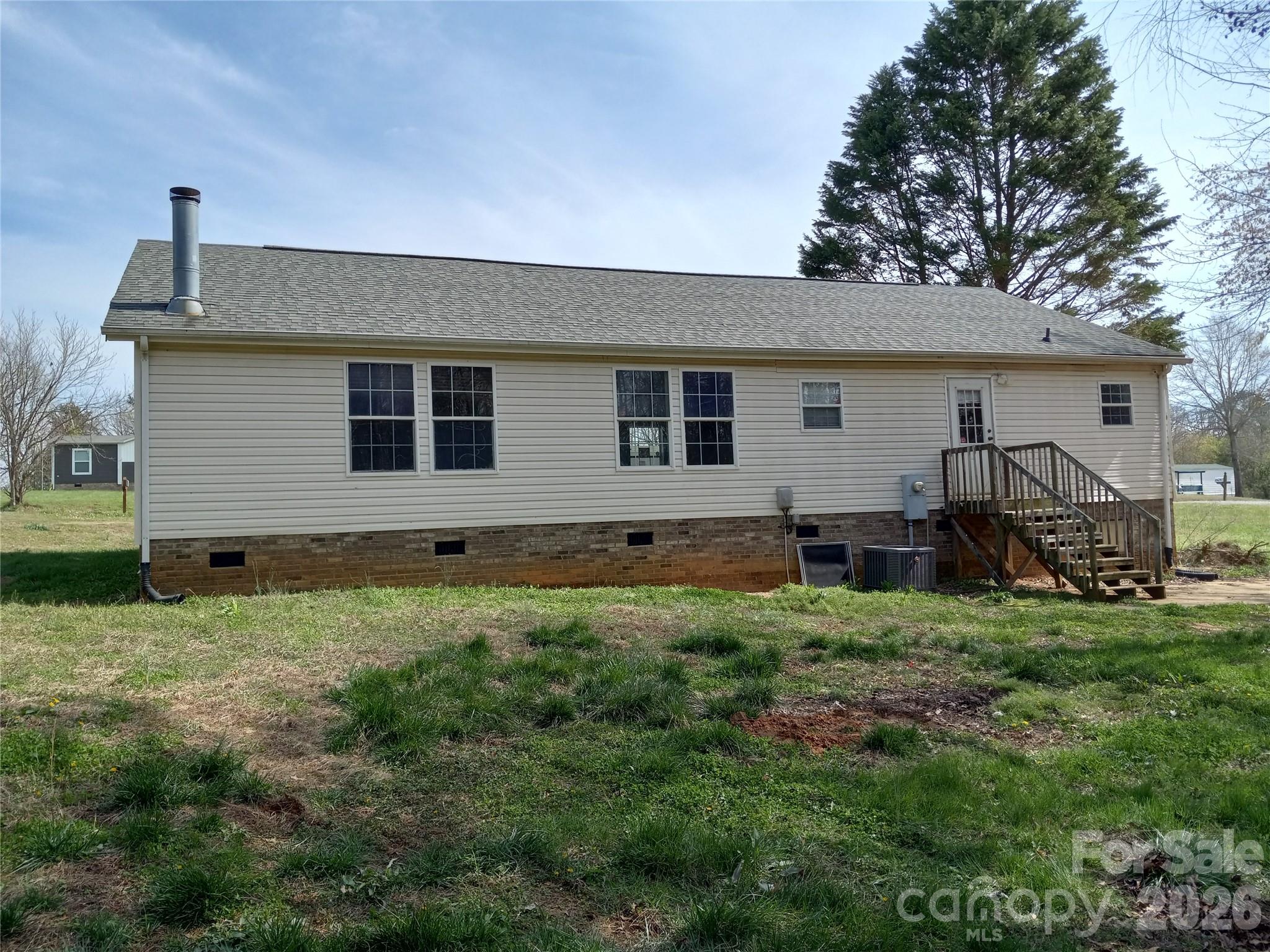 Photo 4 of 130 Gray Fox Drive, Lawndale, NC