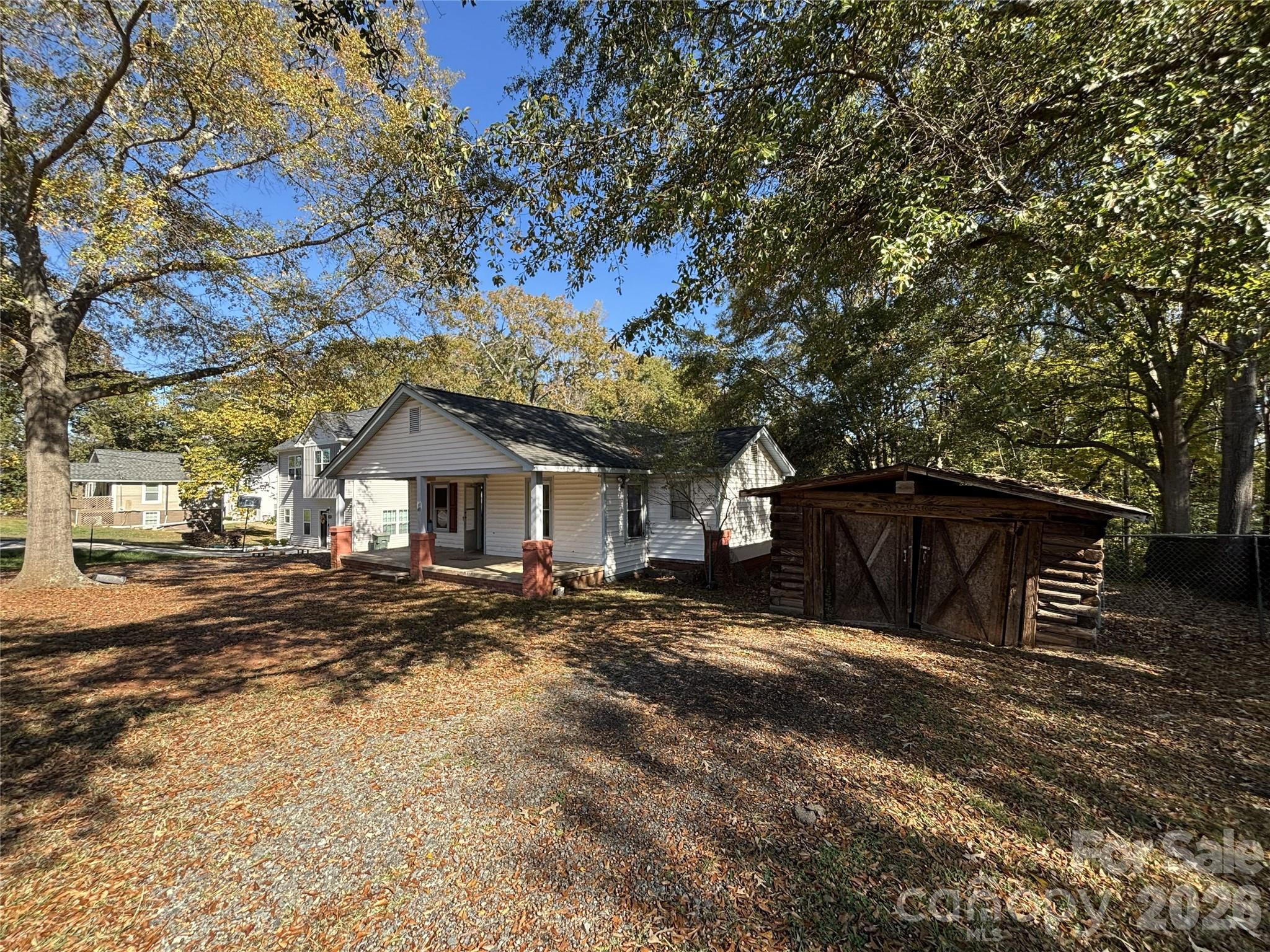 Photo 3 of 1040 East Drive, Gastonia, NC