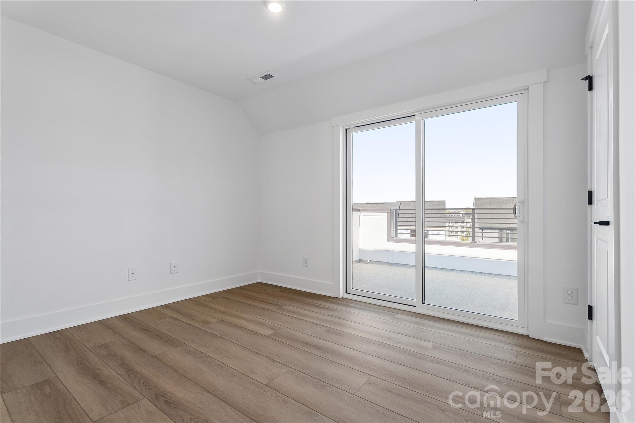 Photo 11 of 5031 Dutchess Drive, Charlotte, NC
