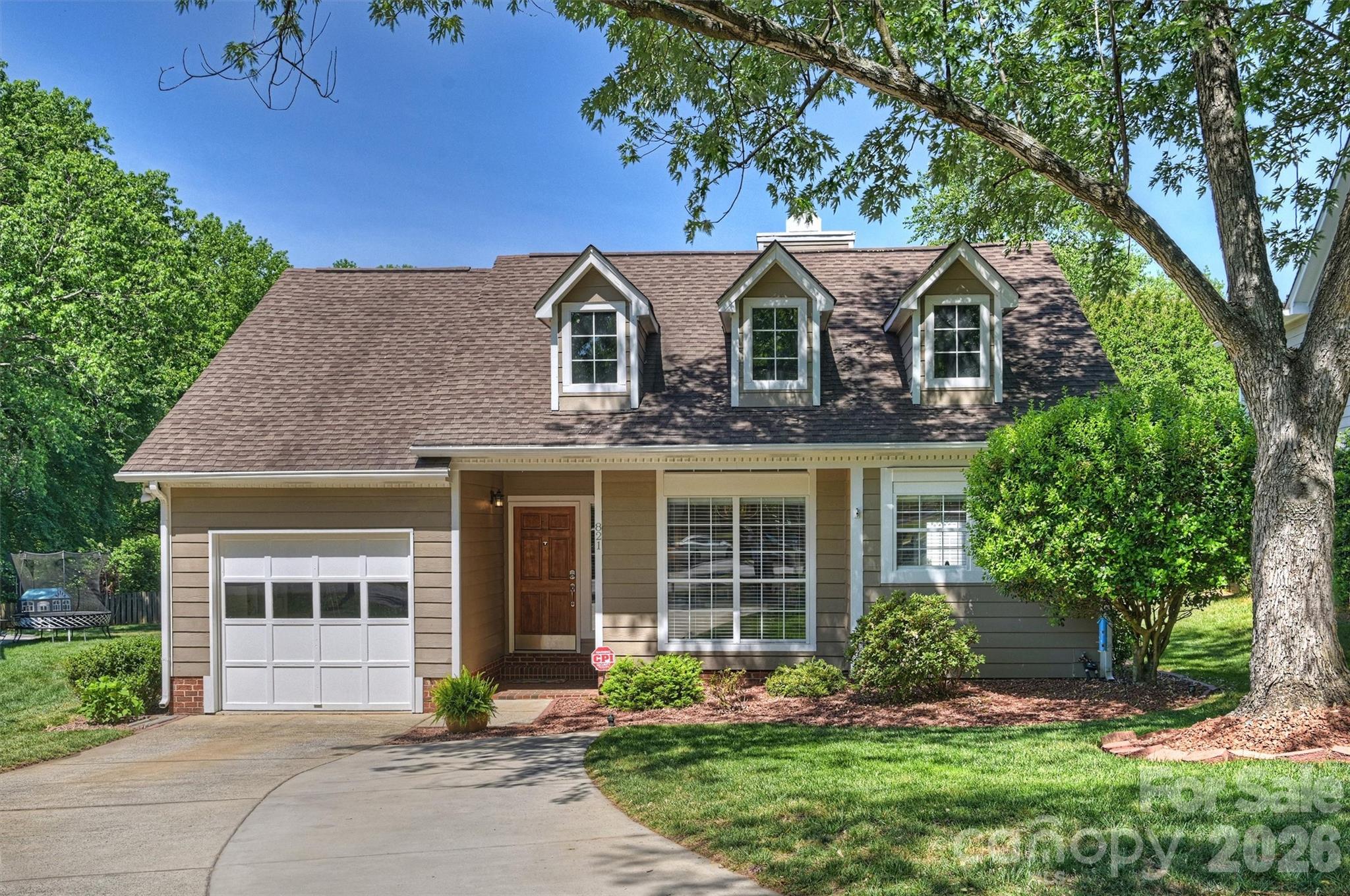 Home for sale at 821 Mill Run Drive, Charlotte, NC — photo 1 of 46