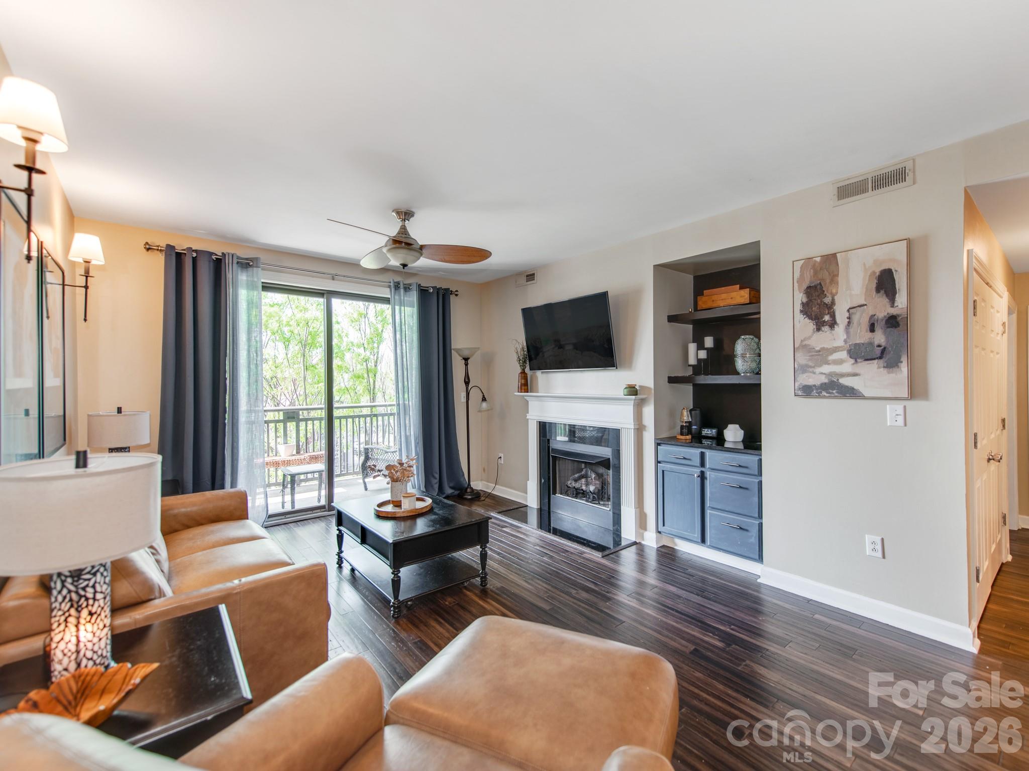 Photo 8 of 718 W Trade Street414, Charlotte, NC