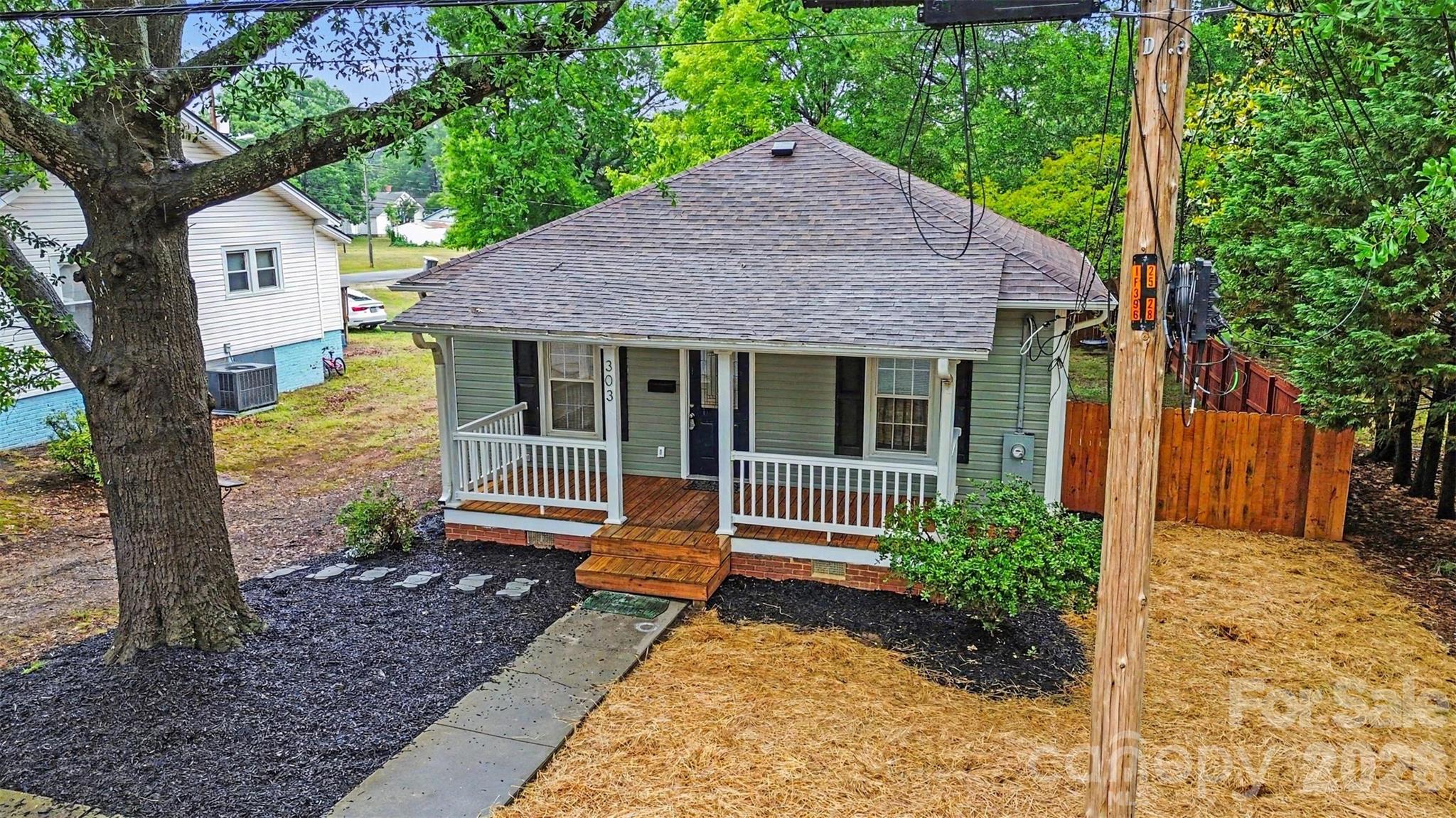 303 E 10th Street, Kannapolis, NC - photo 1 of 28