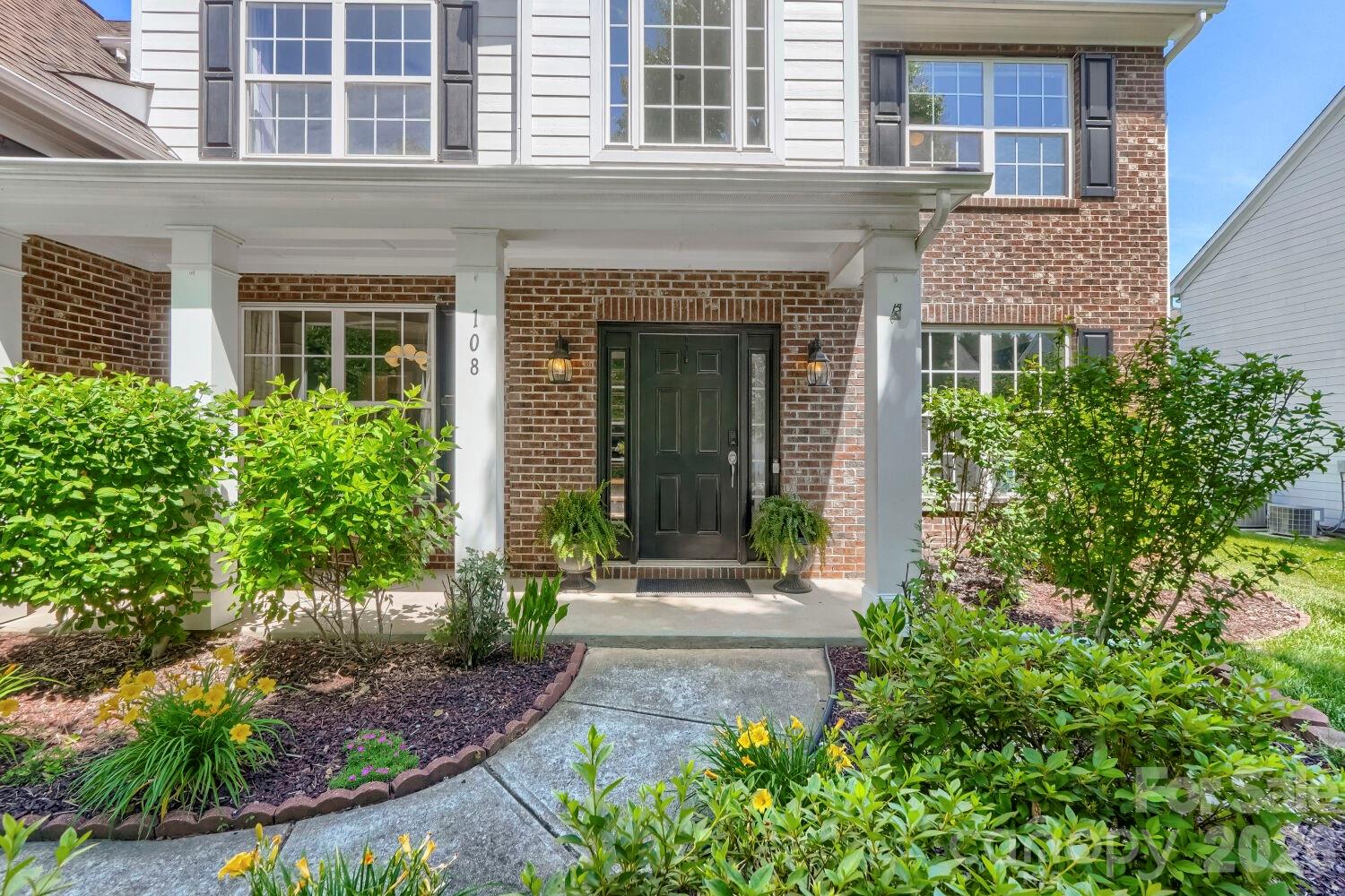 108 Runningdeer Drive, Mooresville, NC