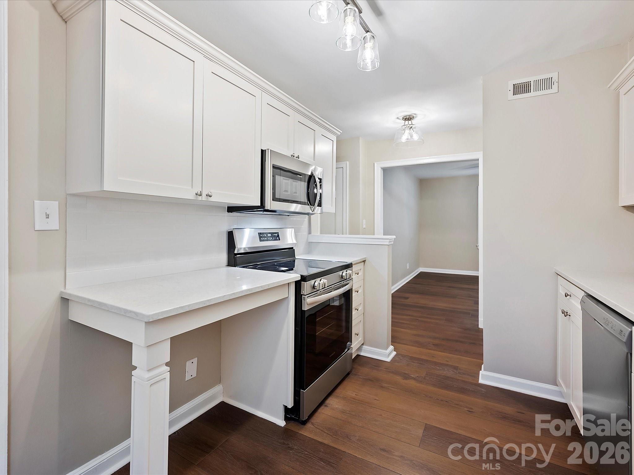 Photo 5 of 107 S Laurel Avenue101A, Charlotte, NC