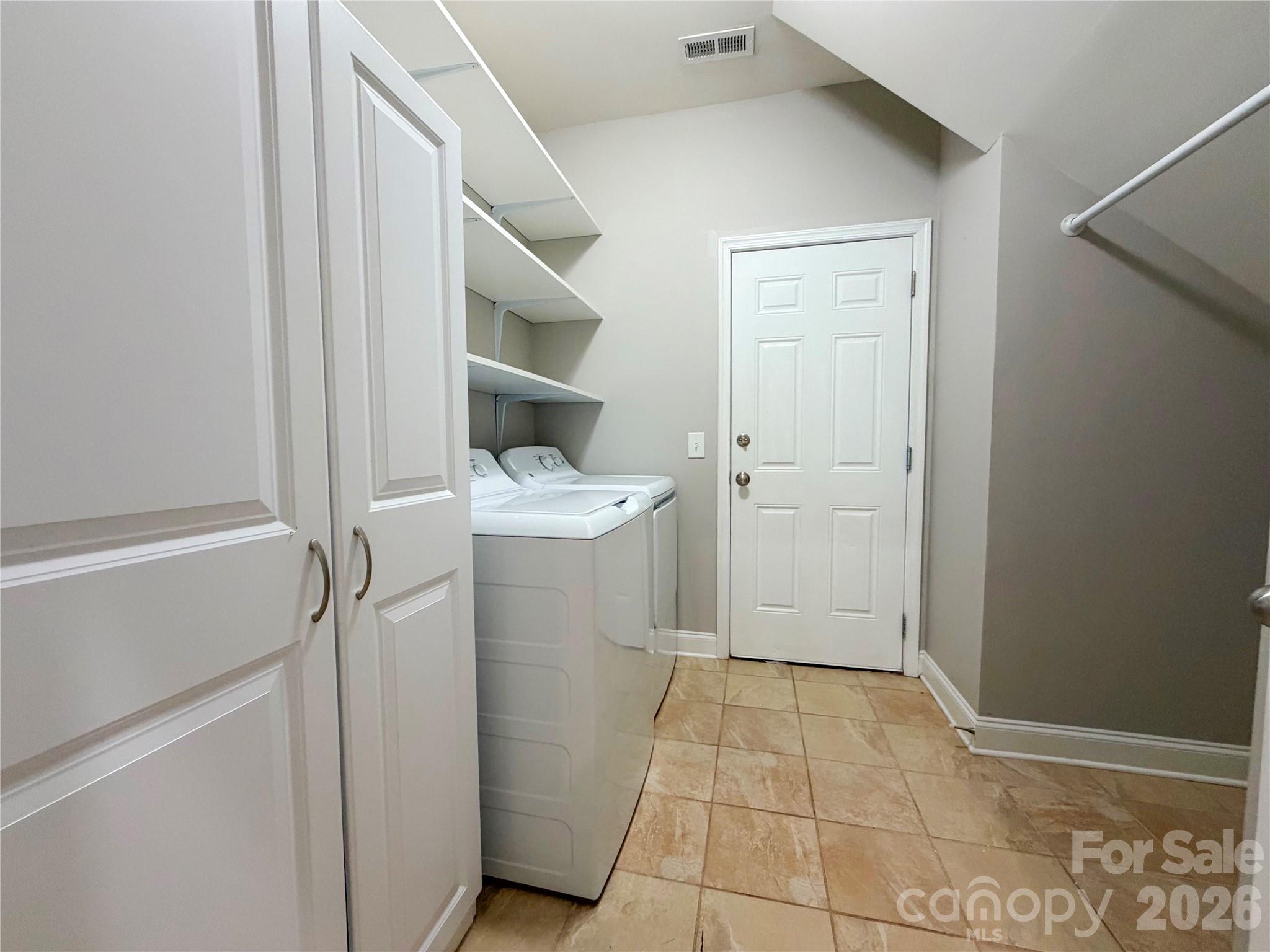 Photo 15 of 10313 Woodview Circle, Charlotte, NC