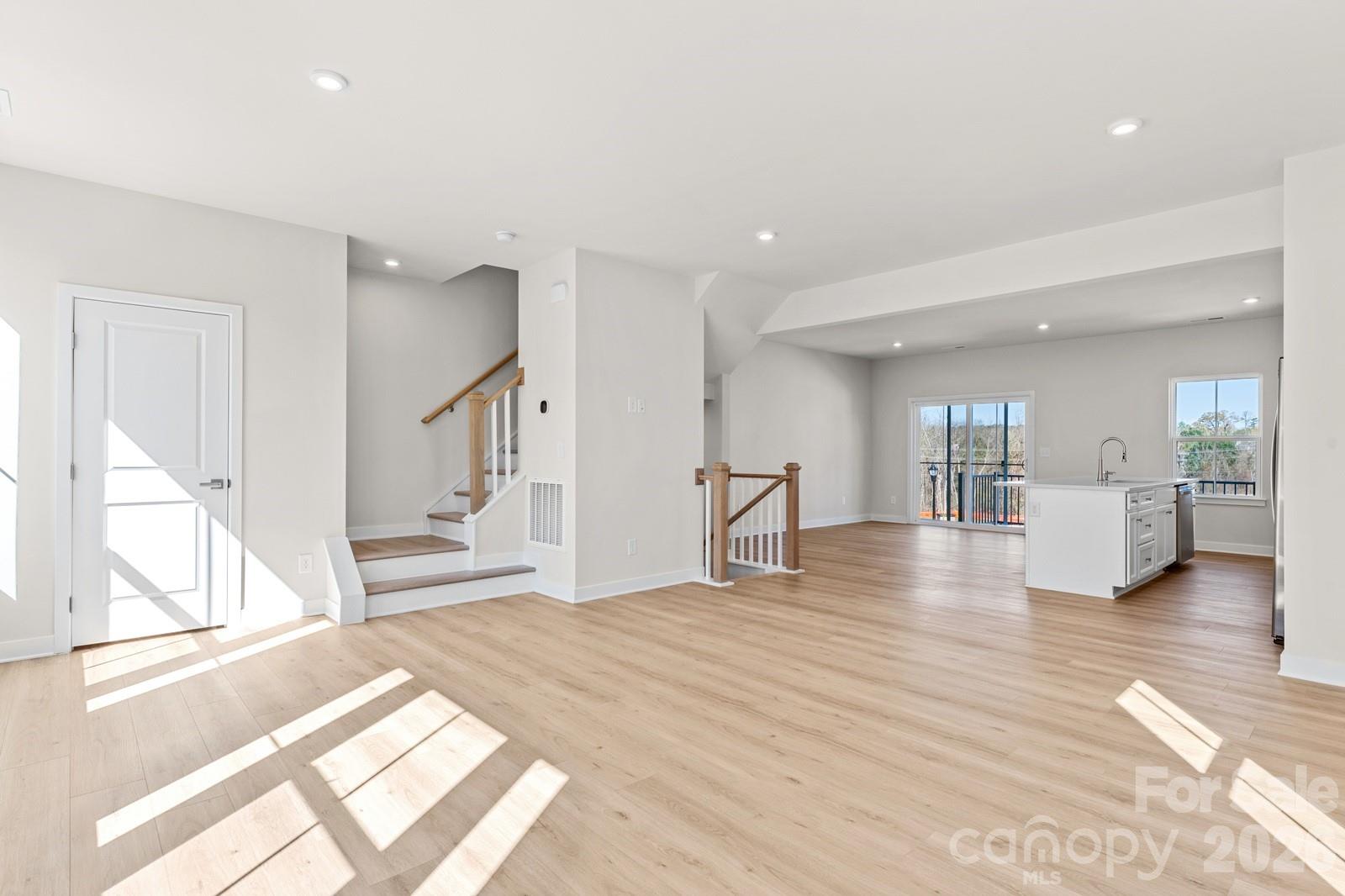 Photo 4 of 6012 Blue Ridge Oak Road, Charlotte, NC