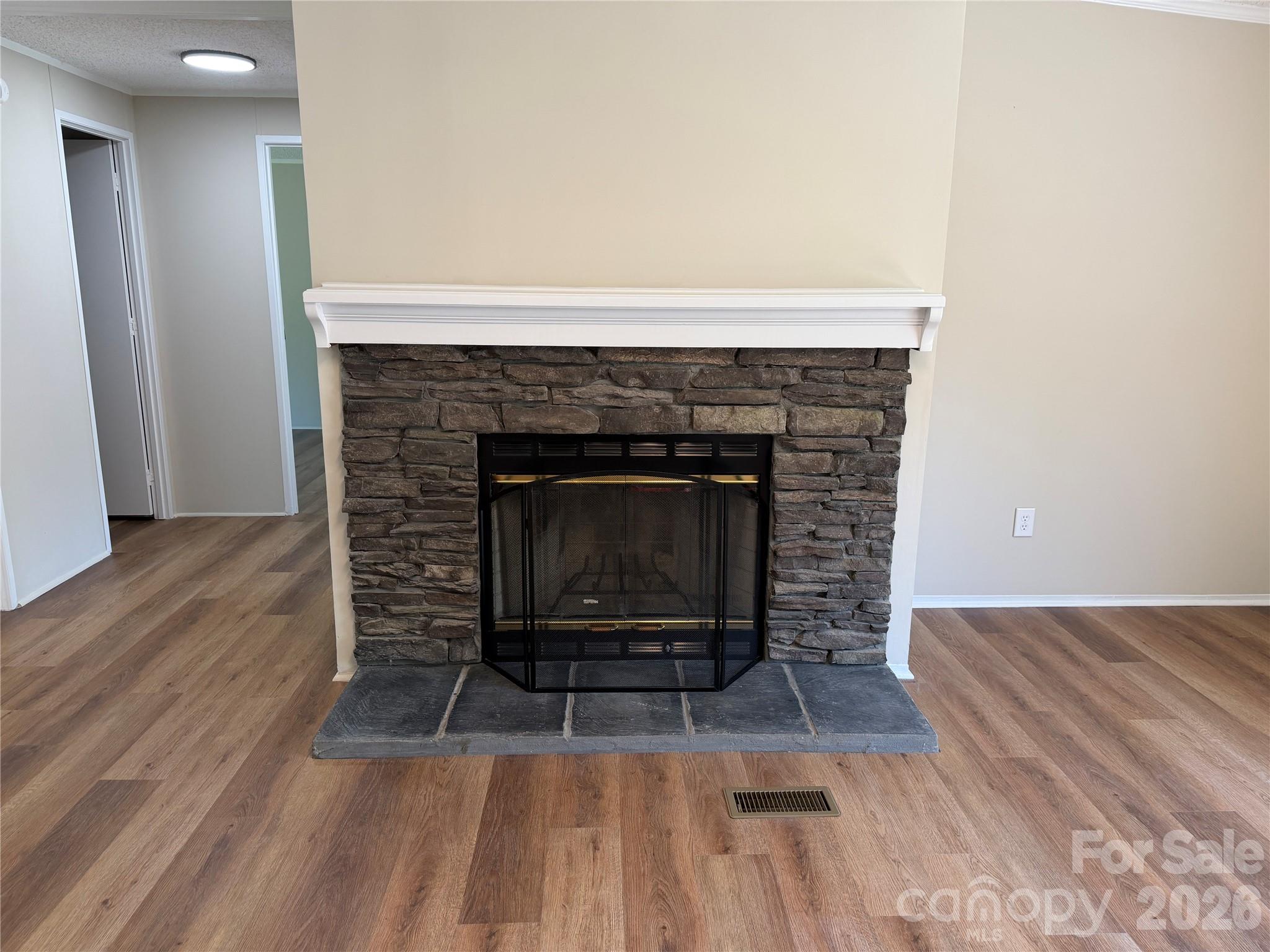 222 E Maine Avenue, Bessemer City, NC - photo 8 of 36
