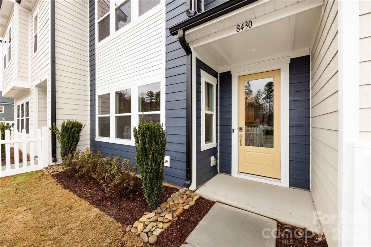 Photo 2 of 8430 Discovery Lane, Charlotte, NC