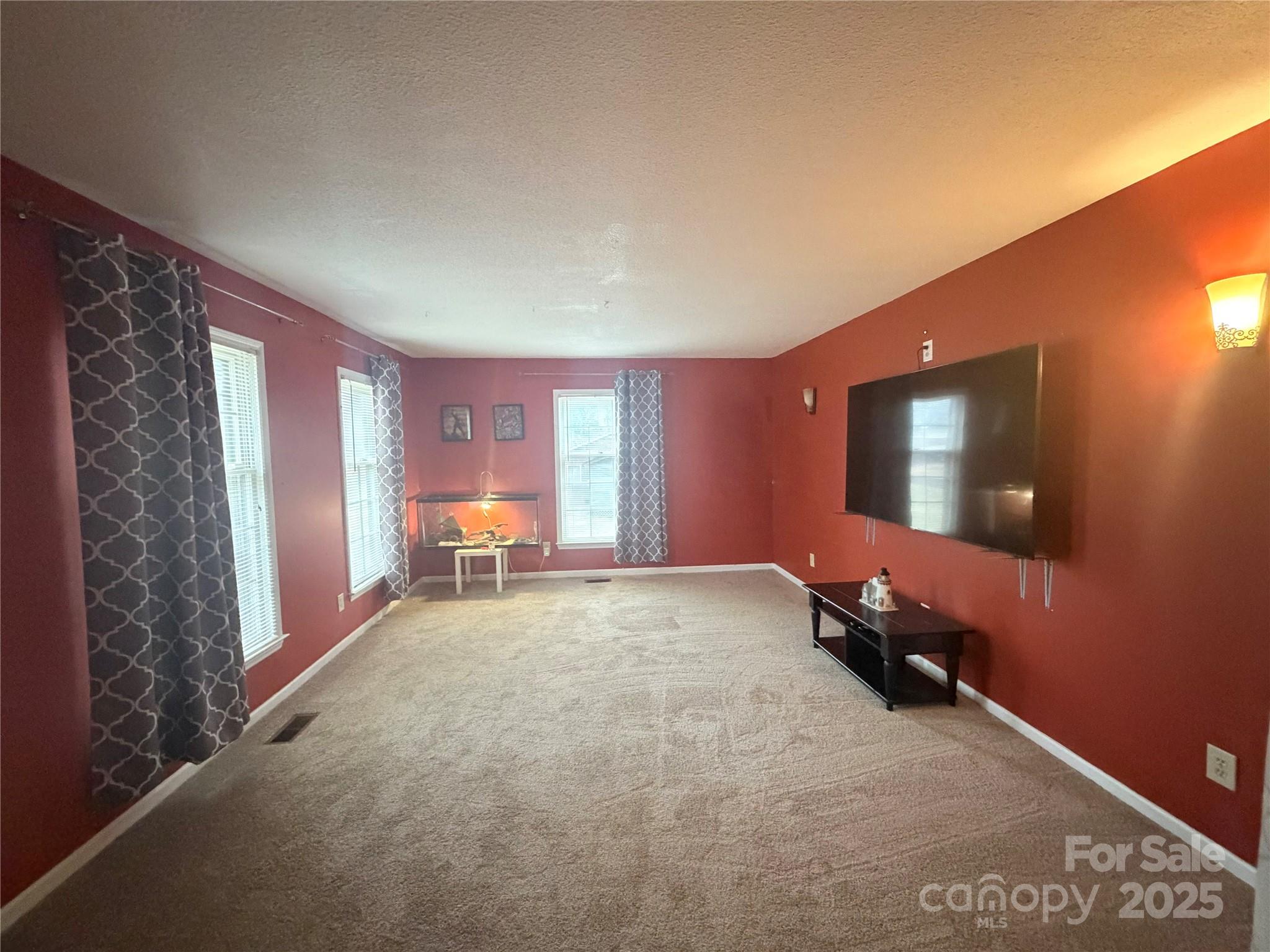 Home for sale at 709 Woodside Drive, Kings Mountain, NC — photo 9 of 25