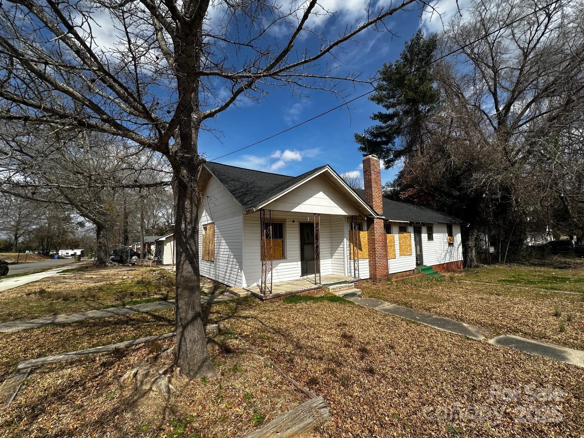 306 E Arch Street, Lancaster, SC