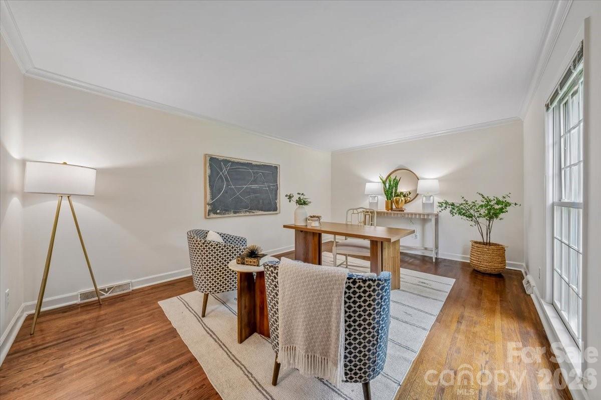 Photo 6 of 1024 Court Drive, Charlotte, NC
