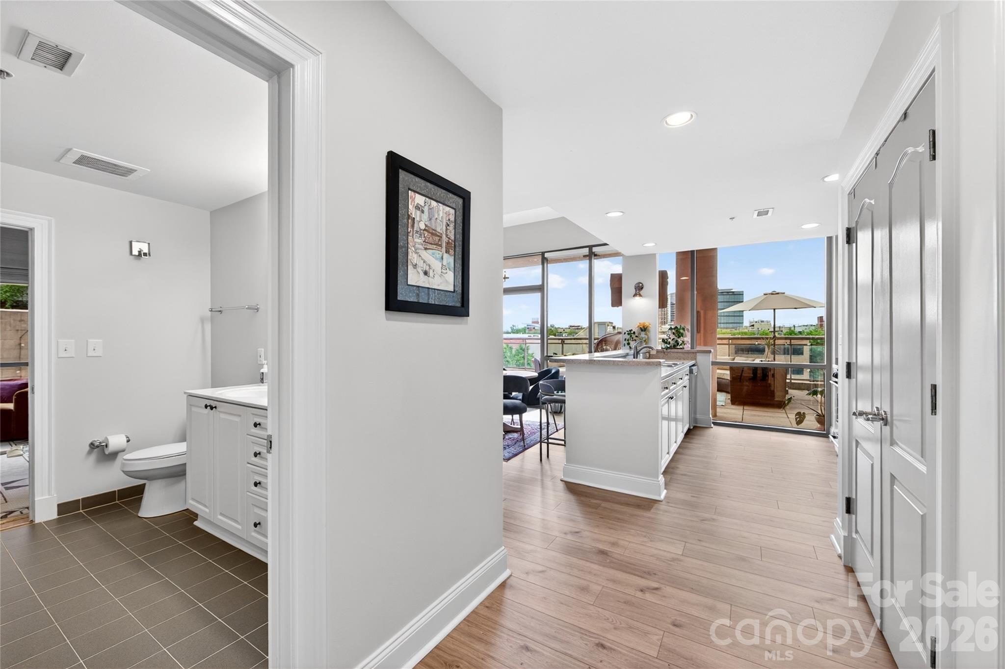 Photo 4 of 315 Arlington Avenue503, Charlotte, NC