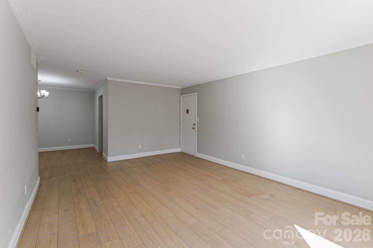 Photo 9 of 4747 Hedgemore DriveB, Charlotte, NC