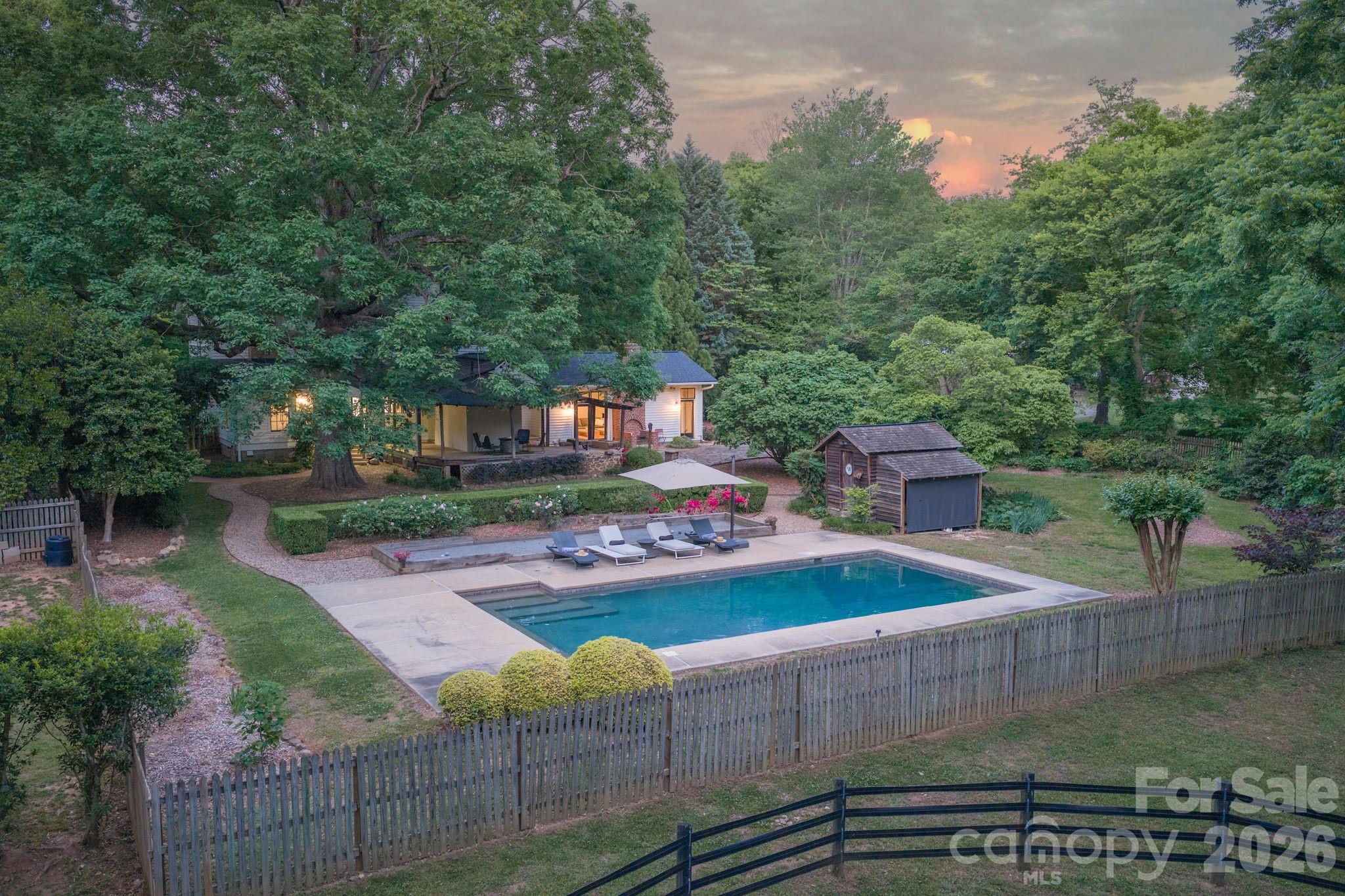 Exterior of 10915 Beatties Ford Road, Huntersville, NC