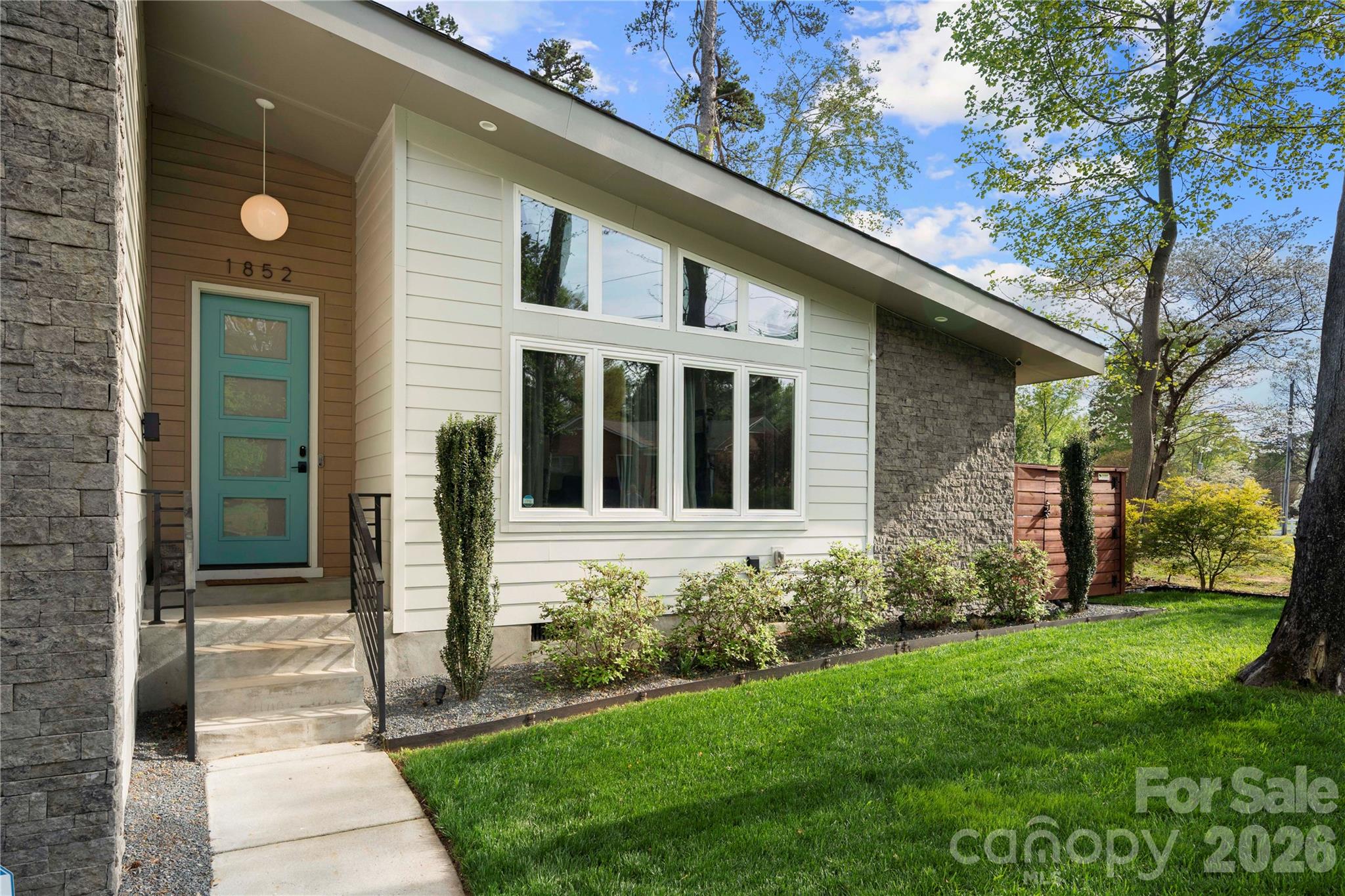 Photo 9 of 1852 Lakedell Drive, Charlotte, NC