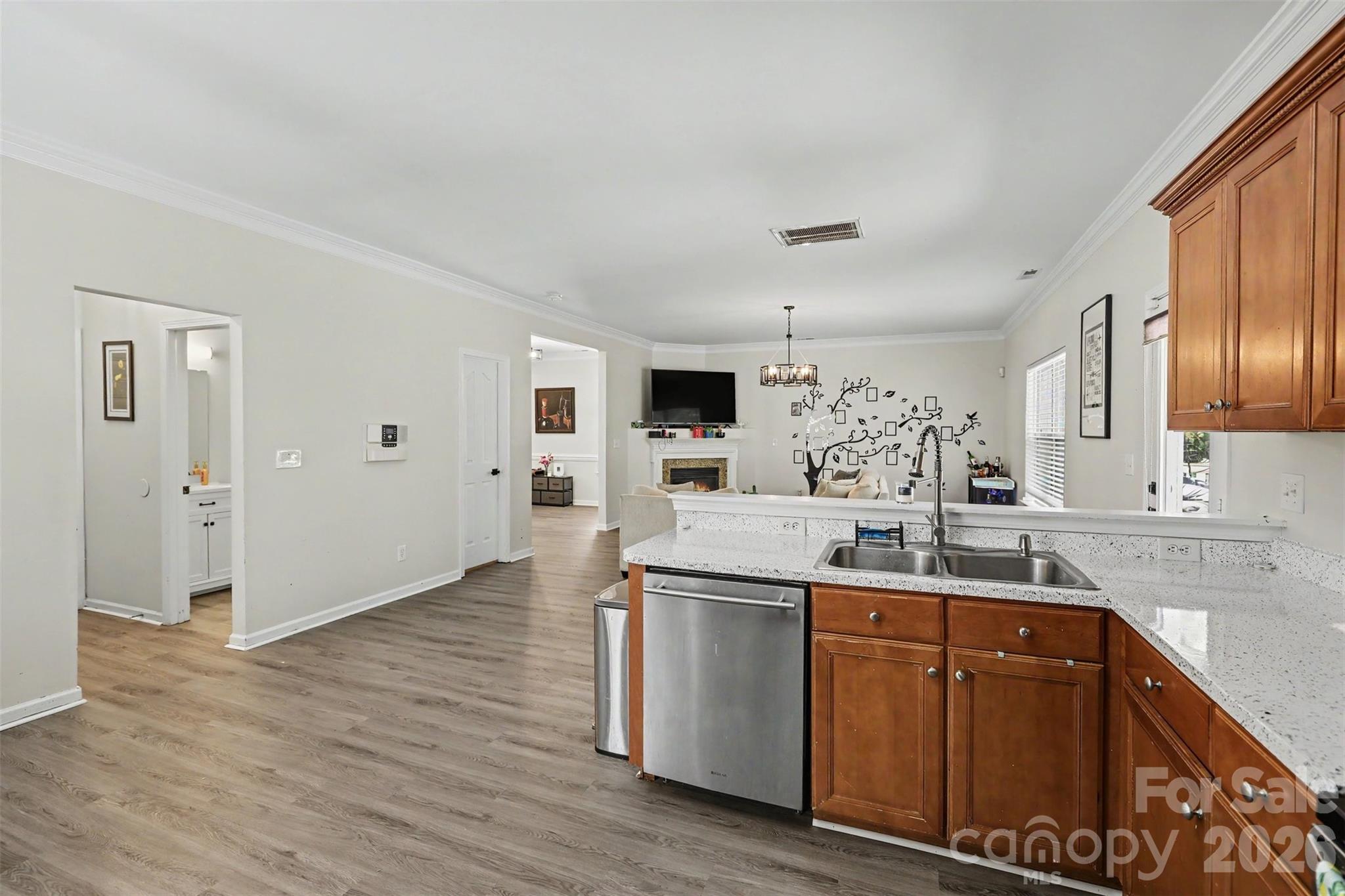 Photo 12 of 6908 Centerline Drive, Charlotte, NC