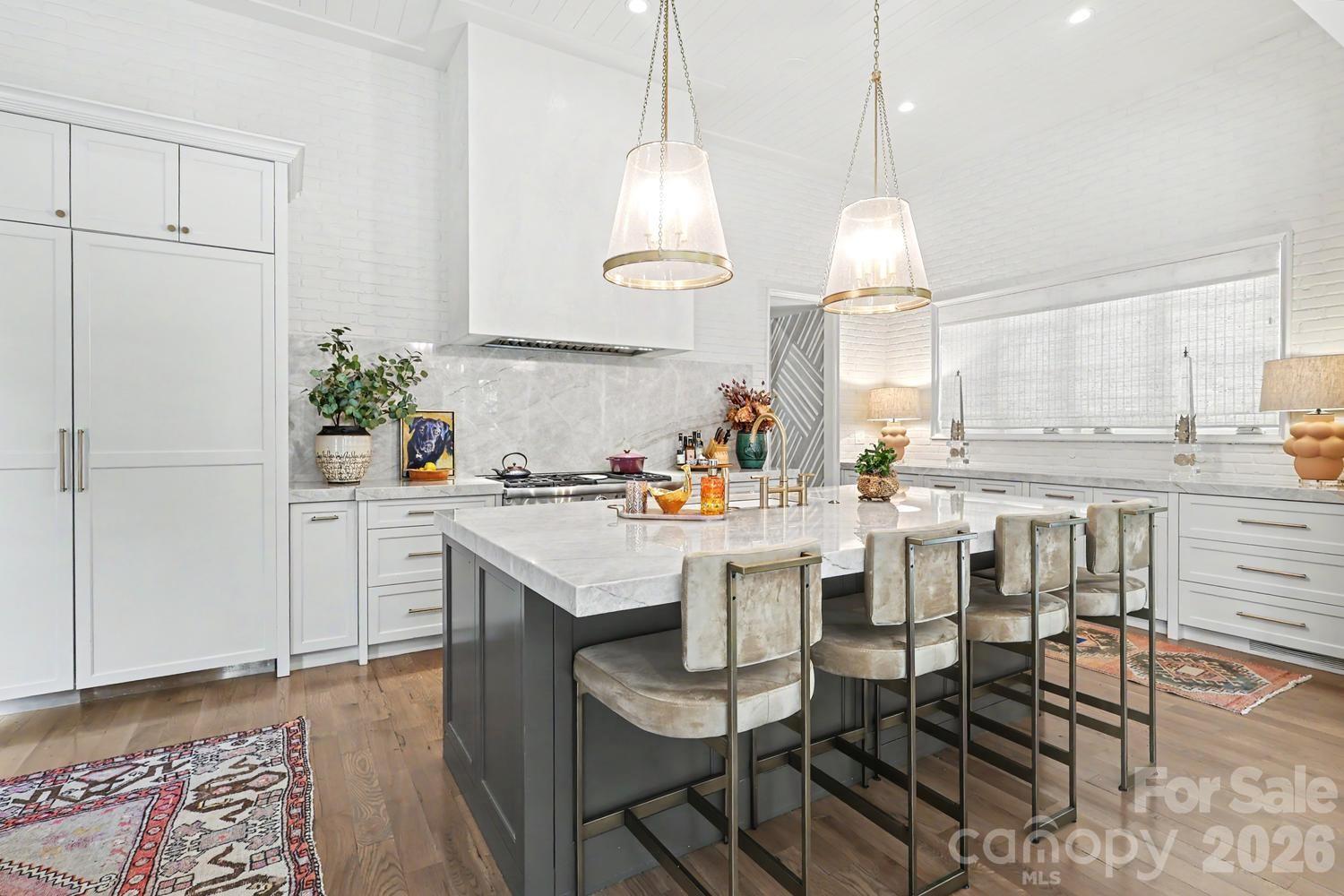 Home for sale at 2310 Beverly Drive, Charlotte, NC — photo 12 of 48