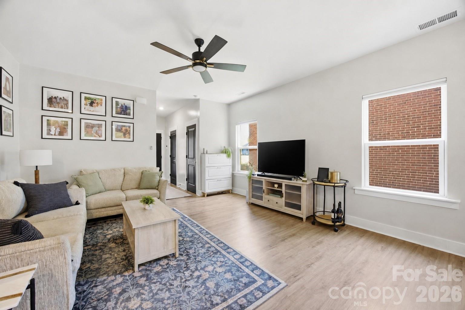 831 Mcarthur Avenue, Charlotte, NC - photo 4 of 38