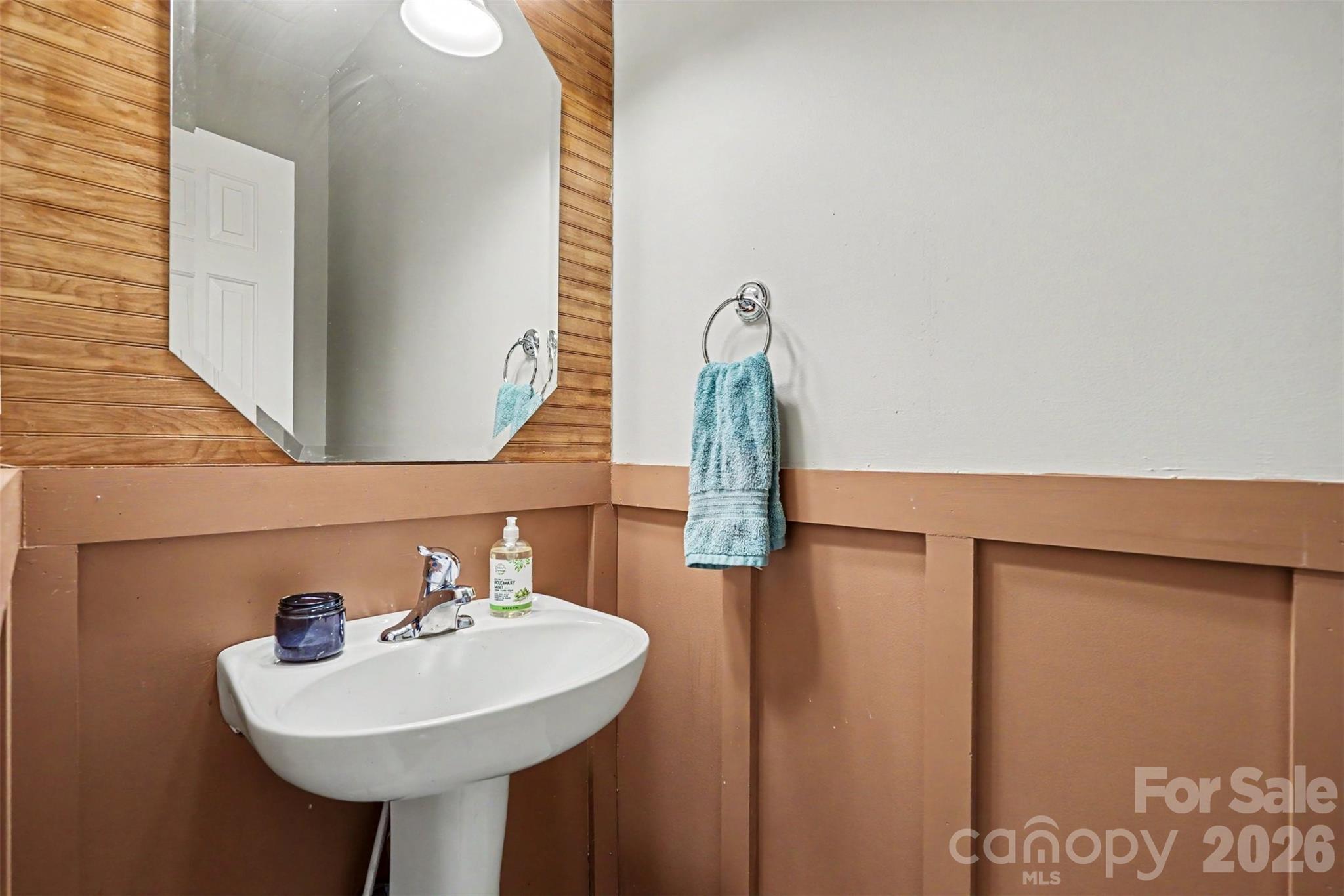 Photo 16 of 8932 Arbor Creek Drive, Charlotte, NC