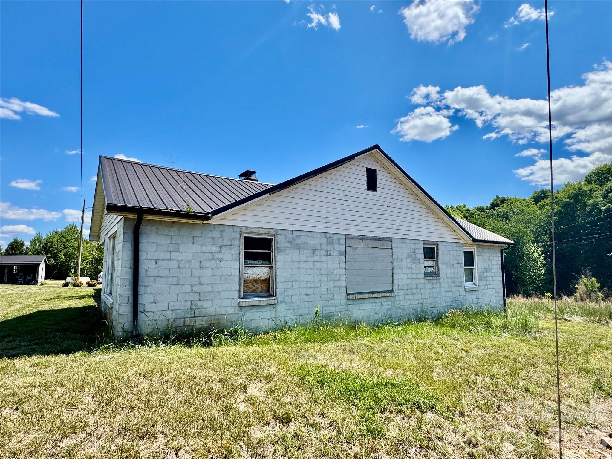 1263 NC 16 Highway N, Taylorsville, NC - photo 24 of 48