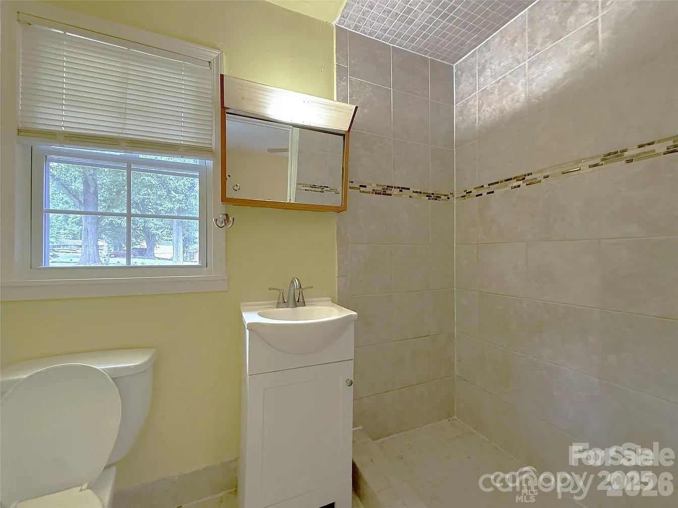Home for sale at 3220 Wiseman Drive, Charlotte, NC — photo 9 of 19