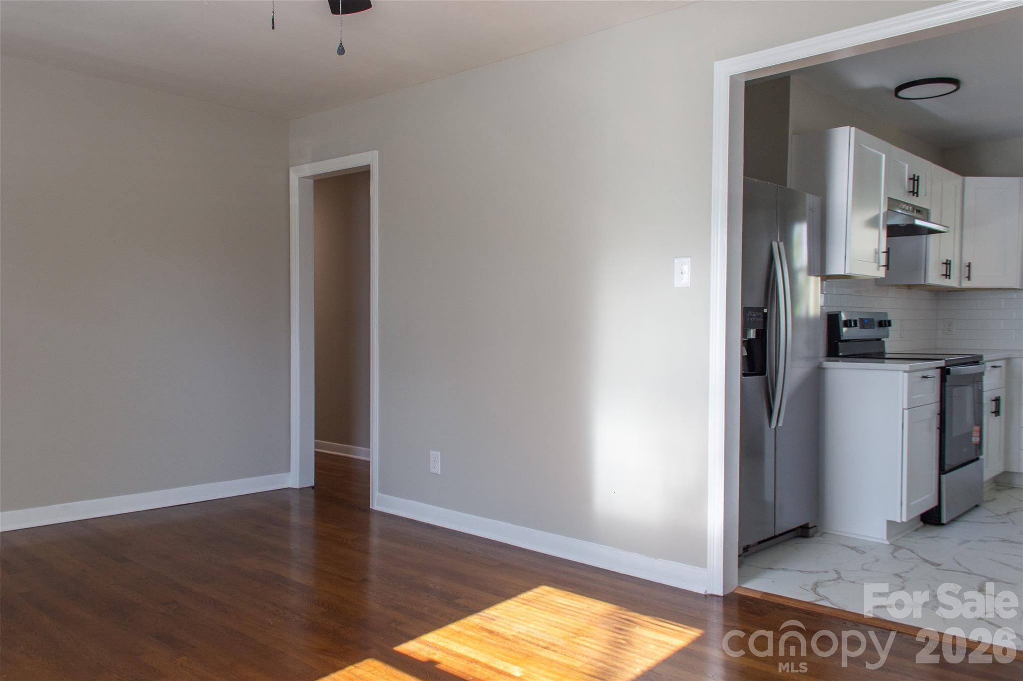 Photo 4 of 2854 Burbank Drive, Charlotte, NC