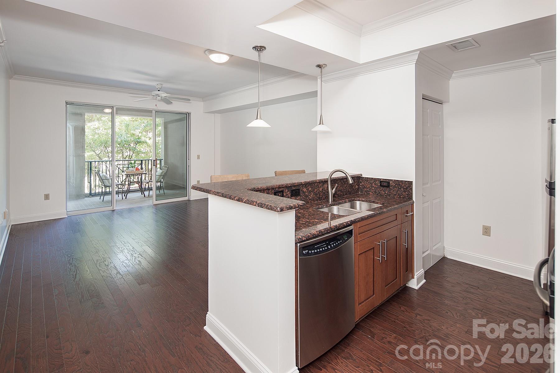 Photo 8 of 300 W 5th Street W204, Charlotte, NC