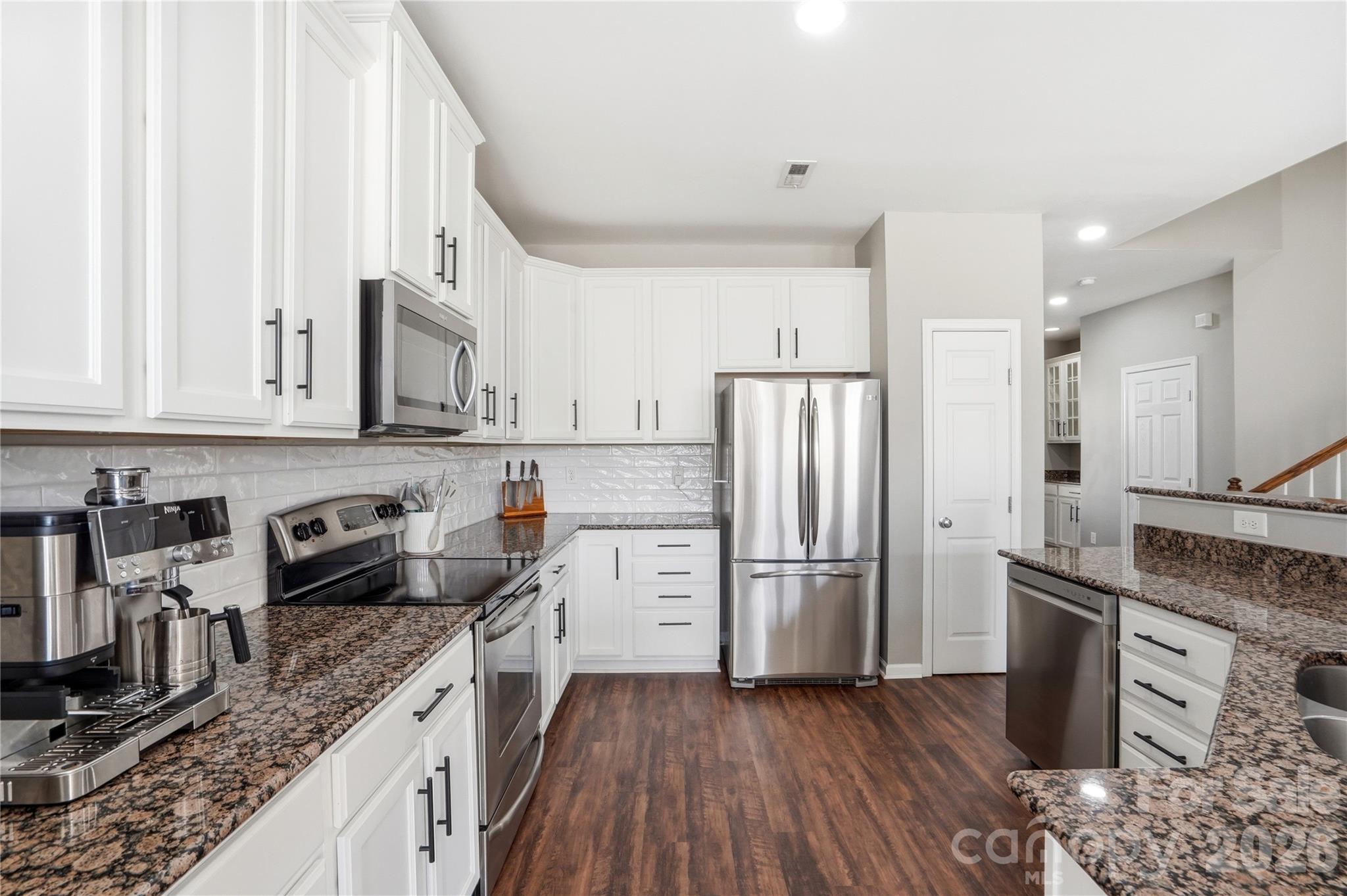 10005 Kings Parade Boulevard, Charlotte, NC - photo 8 of 46