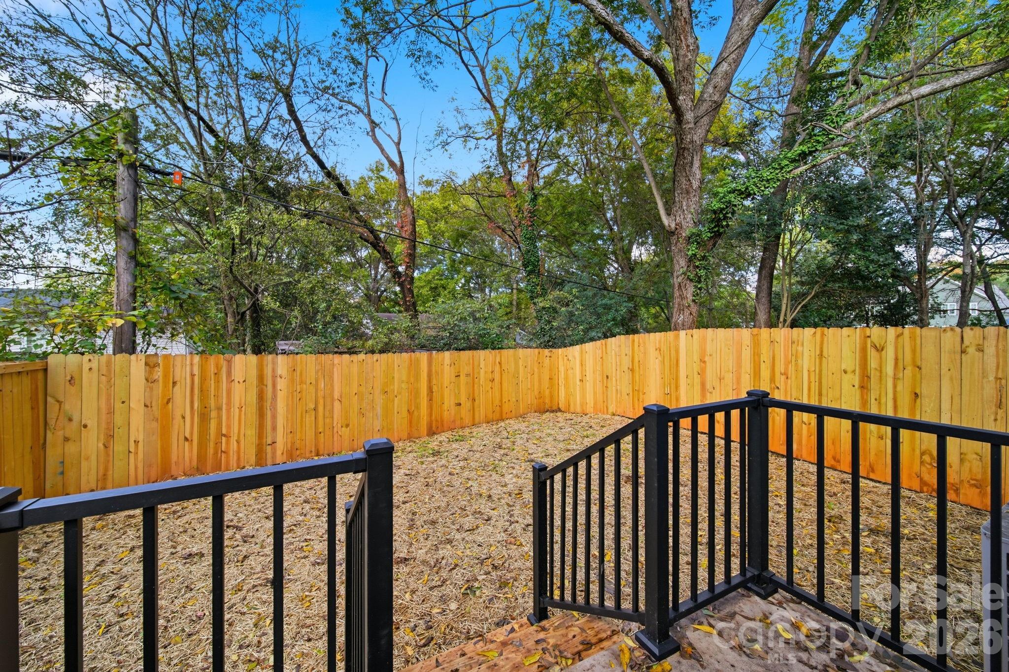 105 N Smallwood Place, Charlotte, NC - photo 28 of 31