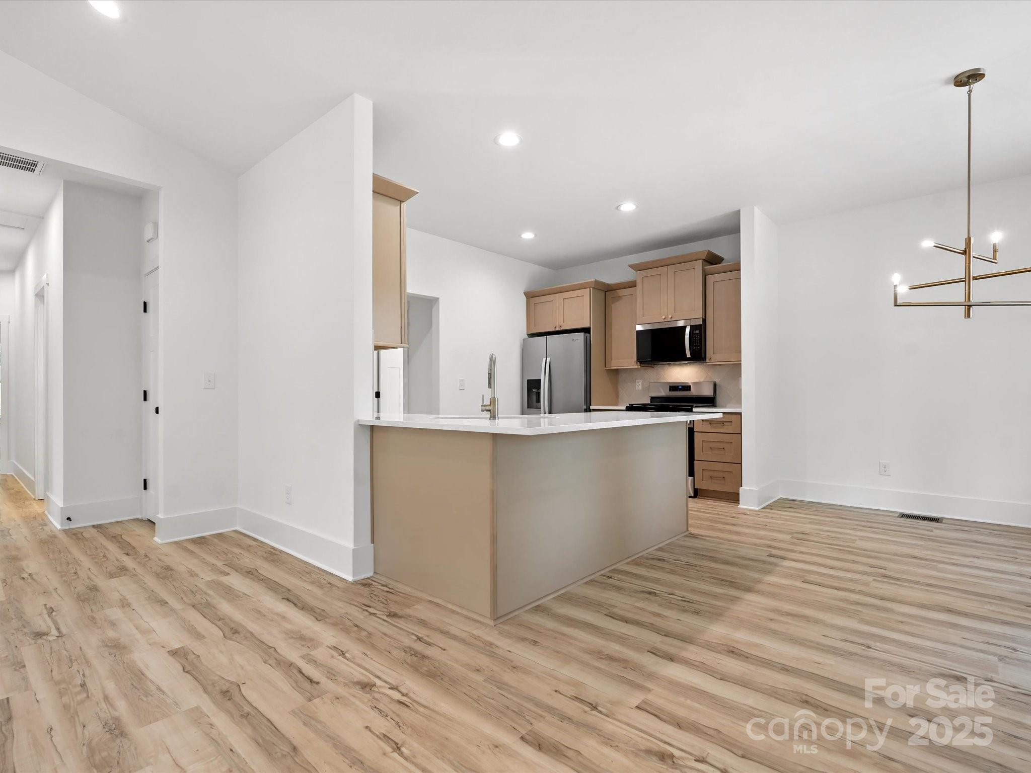 Photo 9 of 4113 Rutgers Avenue, Charlotte, NC