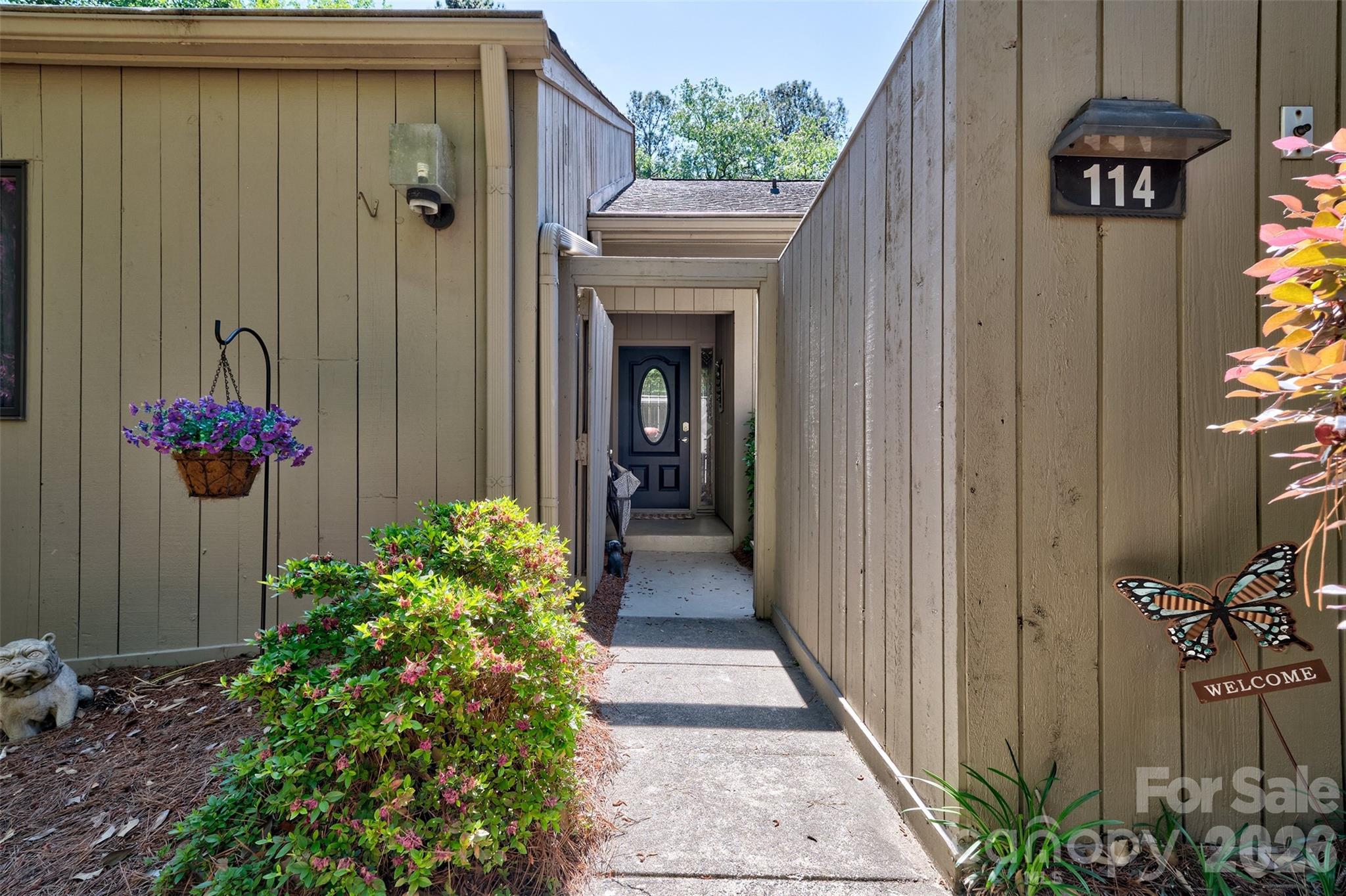Photo 2 of 114 Pine Grove Circle, Lake Wylie, SC