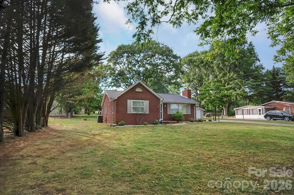 Photo 4 of 1305 Markway Street, Shelby, NC
