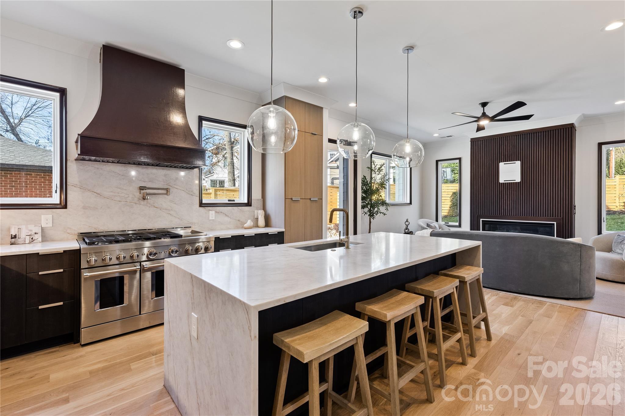 Photo 3 of 2117 LOMBARDY Circle, Charlotte, NC